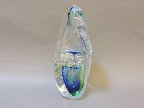 Lot 199 - A contemporary Svaja art glass sculpture