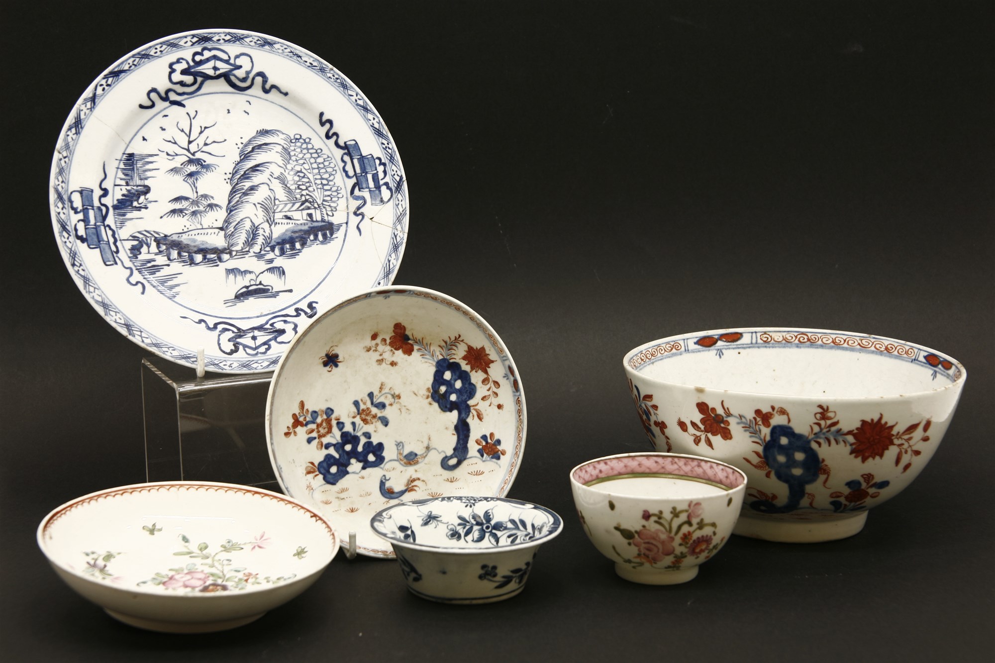 Lot 1239 - A small quantity of 18th century Lowestoft