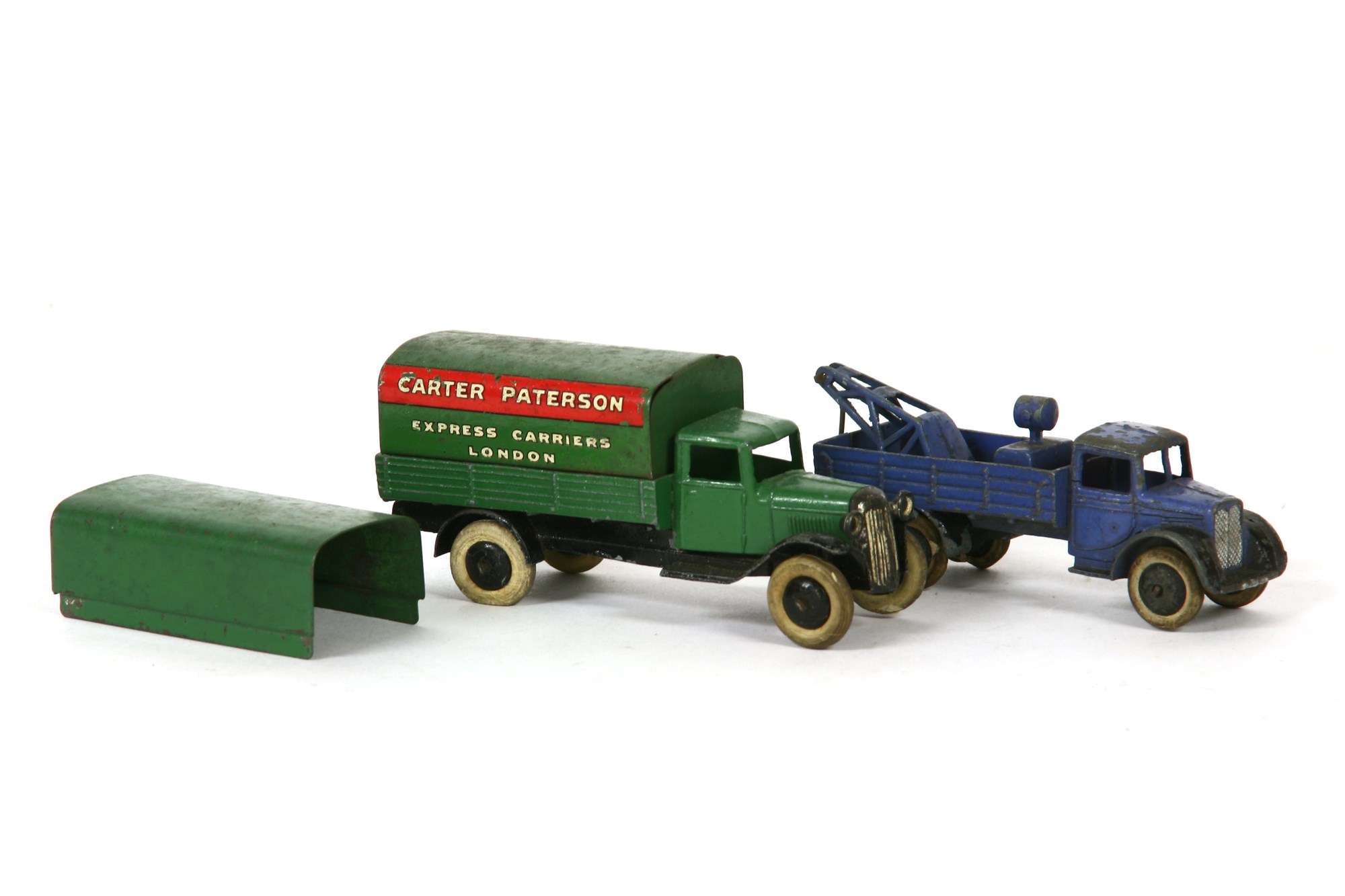 Lot 220 - A Dinky Carter Patterson pre-war lorry