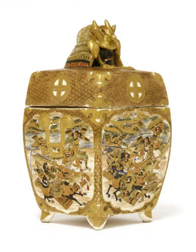 Lot 707 - A Japanese Satsuma ware box and cover