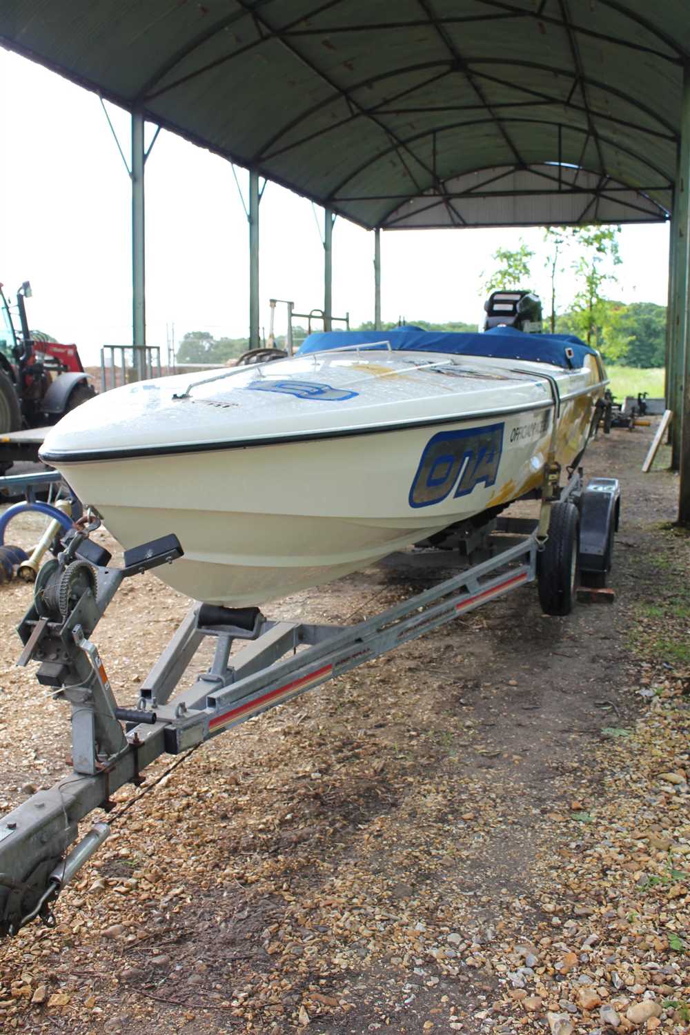 Lot 10 - A Phantom 23ft powerboat,
