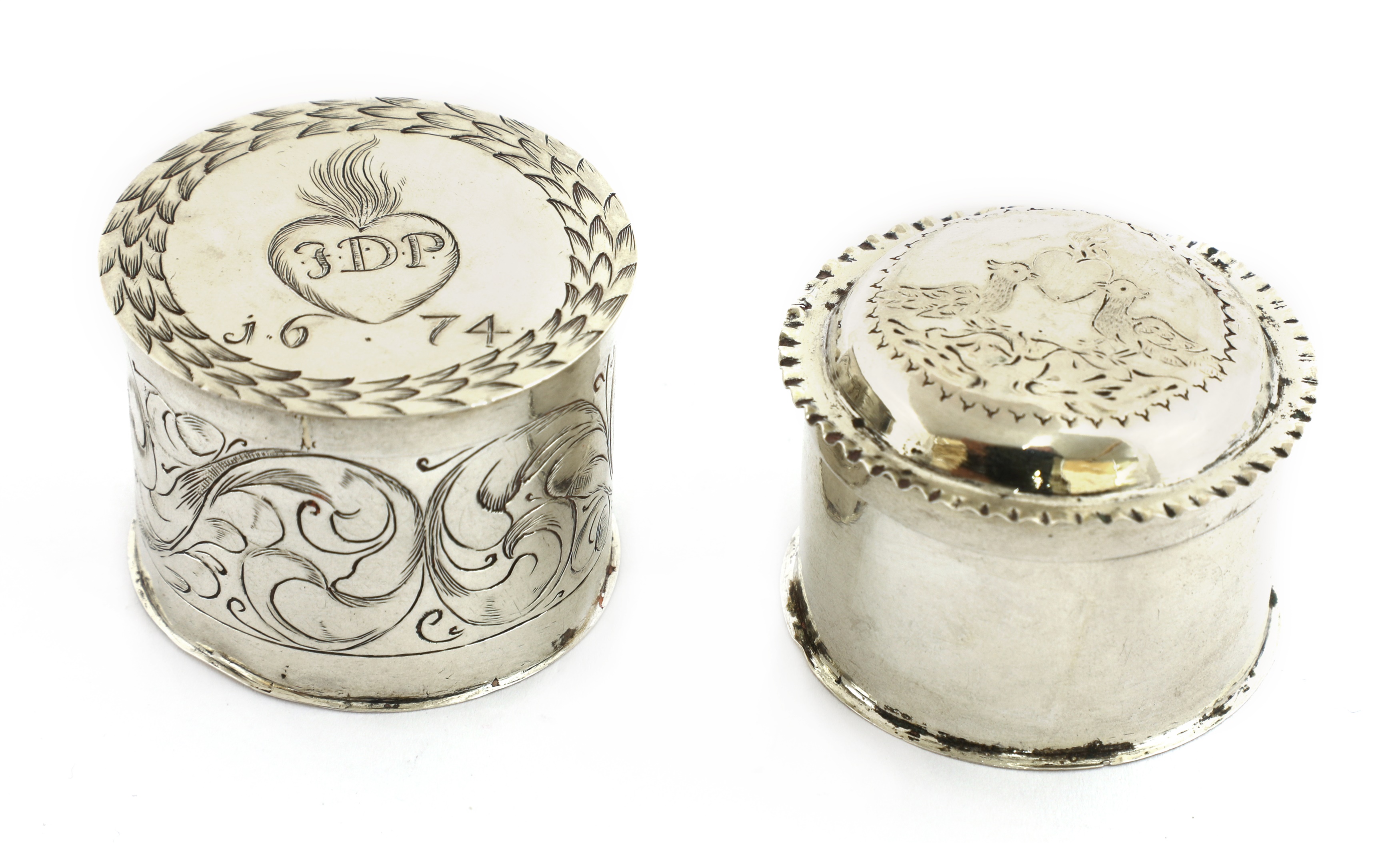 Lot 71 - A Continental white metal counter box,