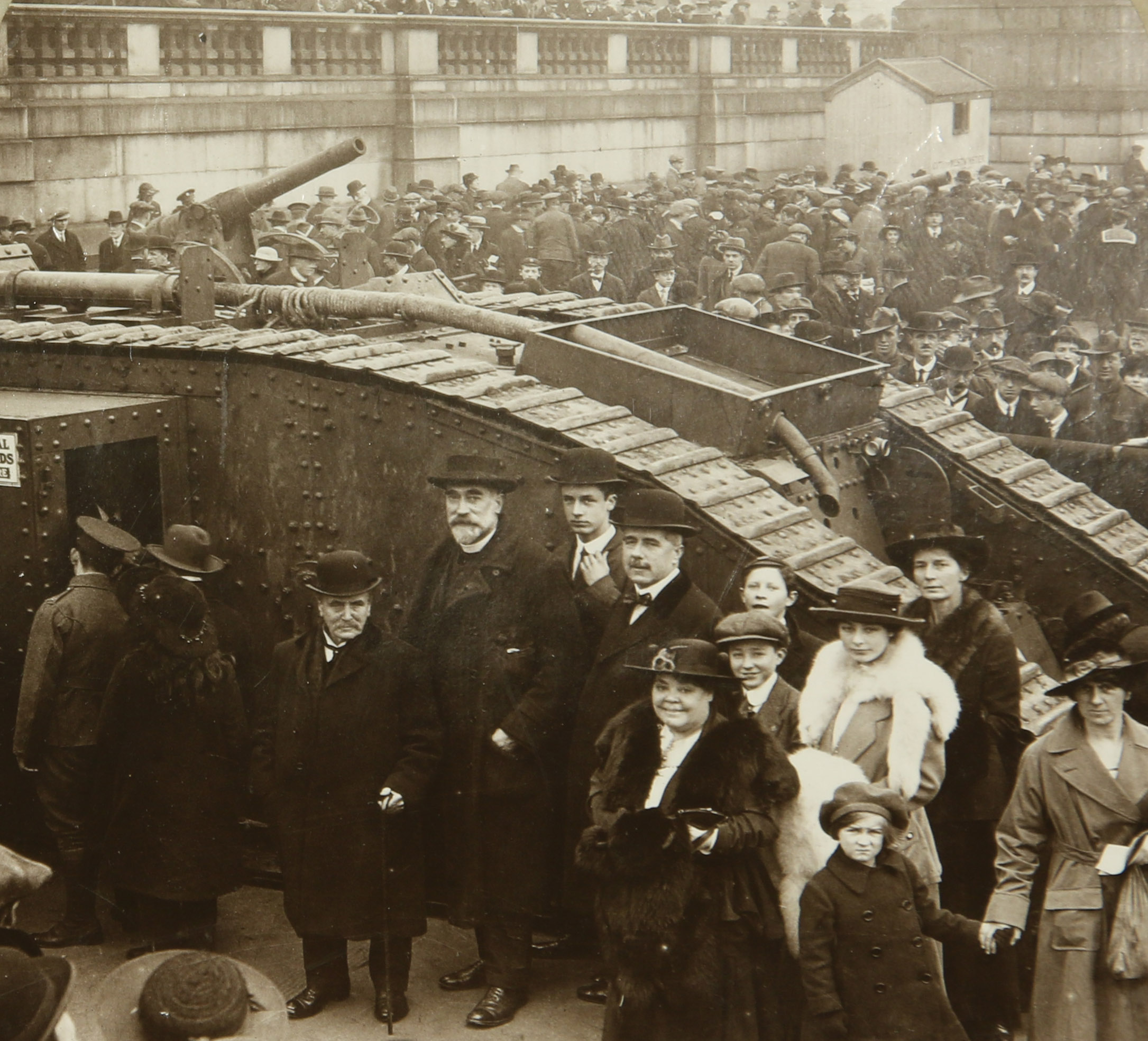 Lot 2 - WW1 MARK VI 130 'NELSON' TANK BANK MODEL,