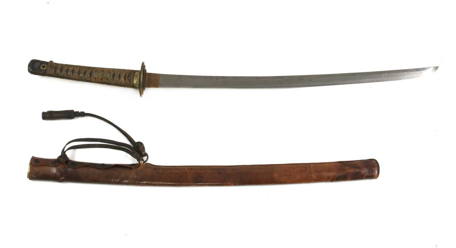 Lot 799 - A Japanese WWII naval issue kai gunto,