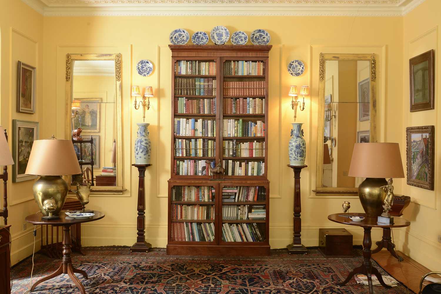 Lot 100 - A Regency mahogany library bookcase,