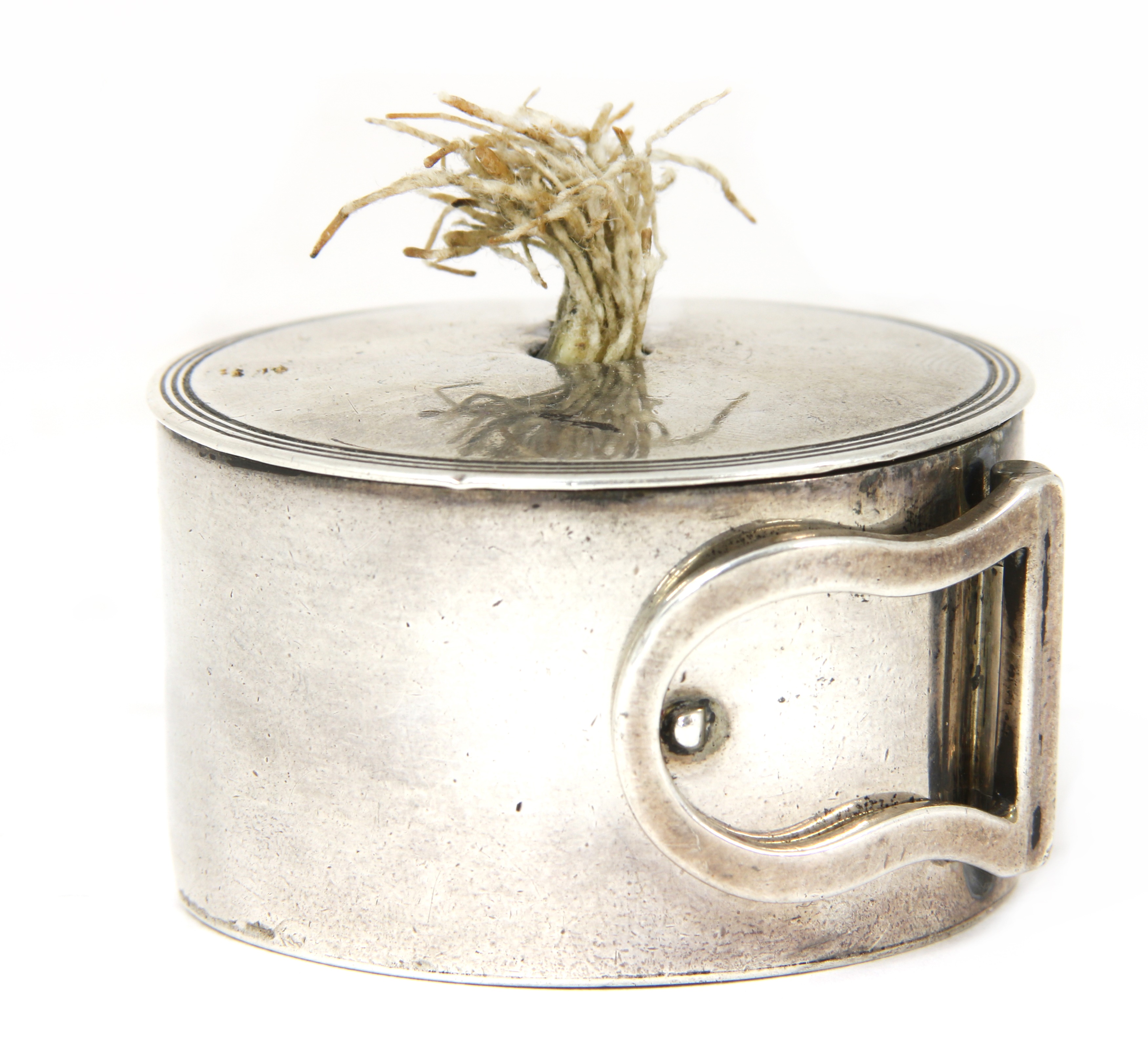 Lot 17 - A George III silver bougie box,