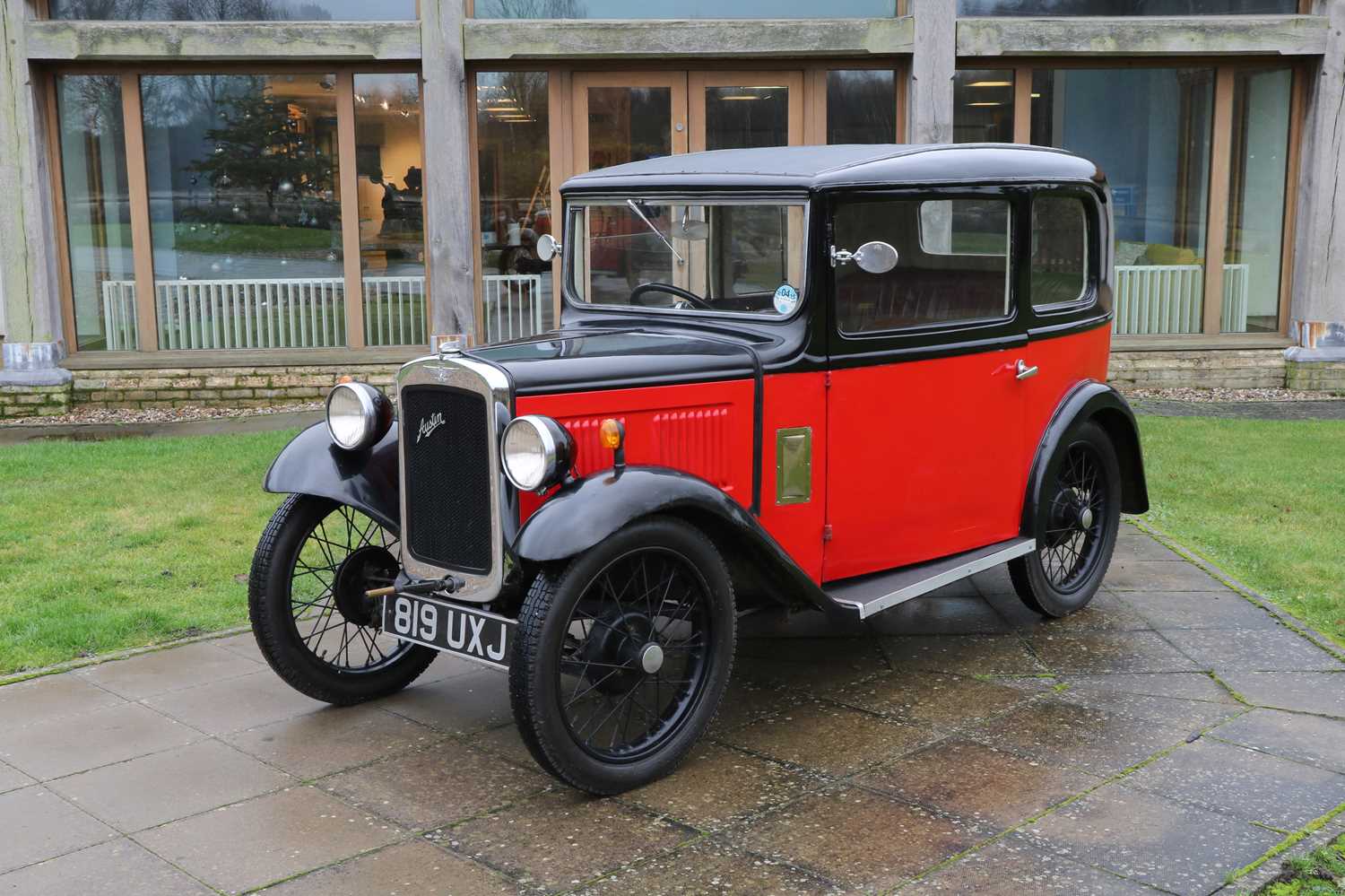 Lot 1 - 1933 Austin Seven Saloon,