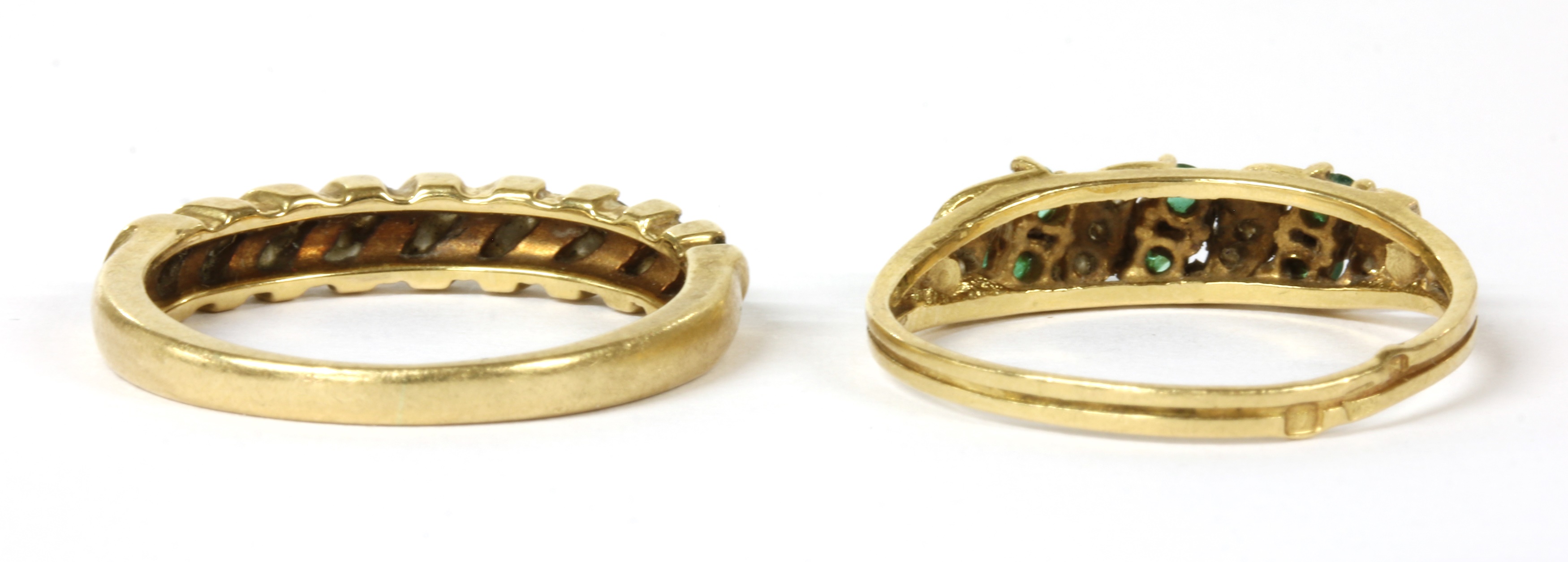 Lot 200 - Two gold rings,