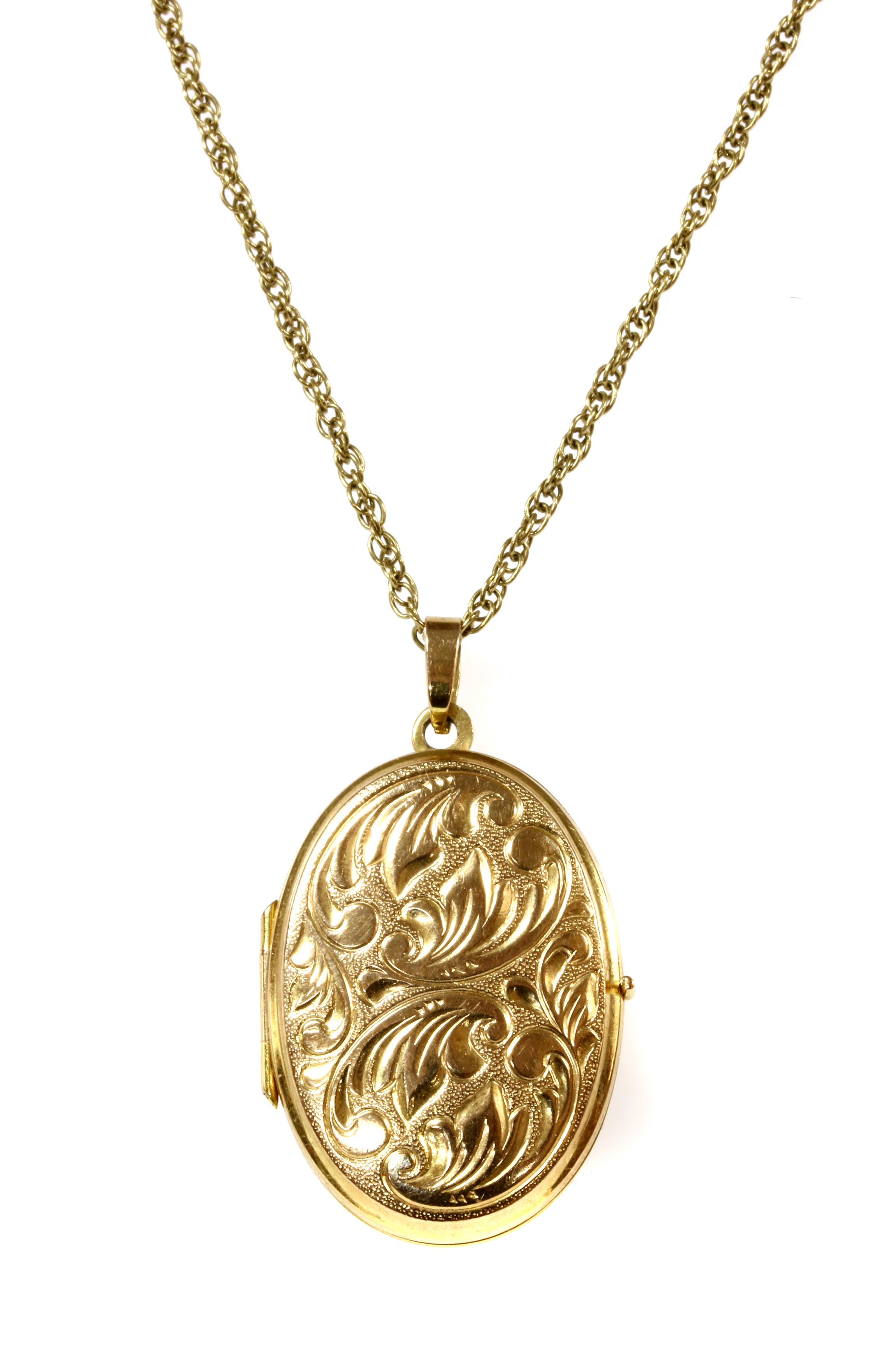 Lot 63 - A 9ct gold oval locket,