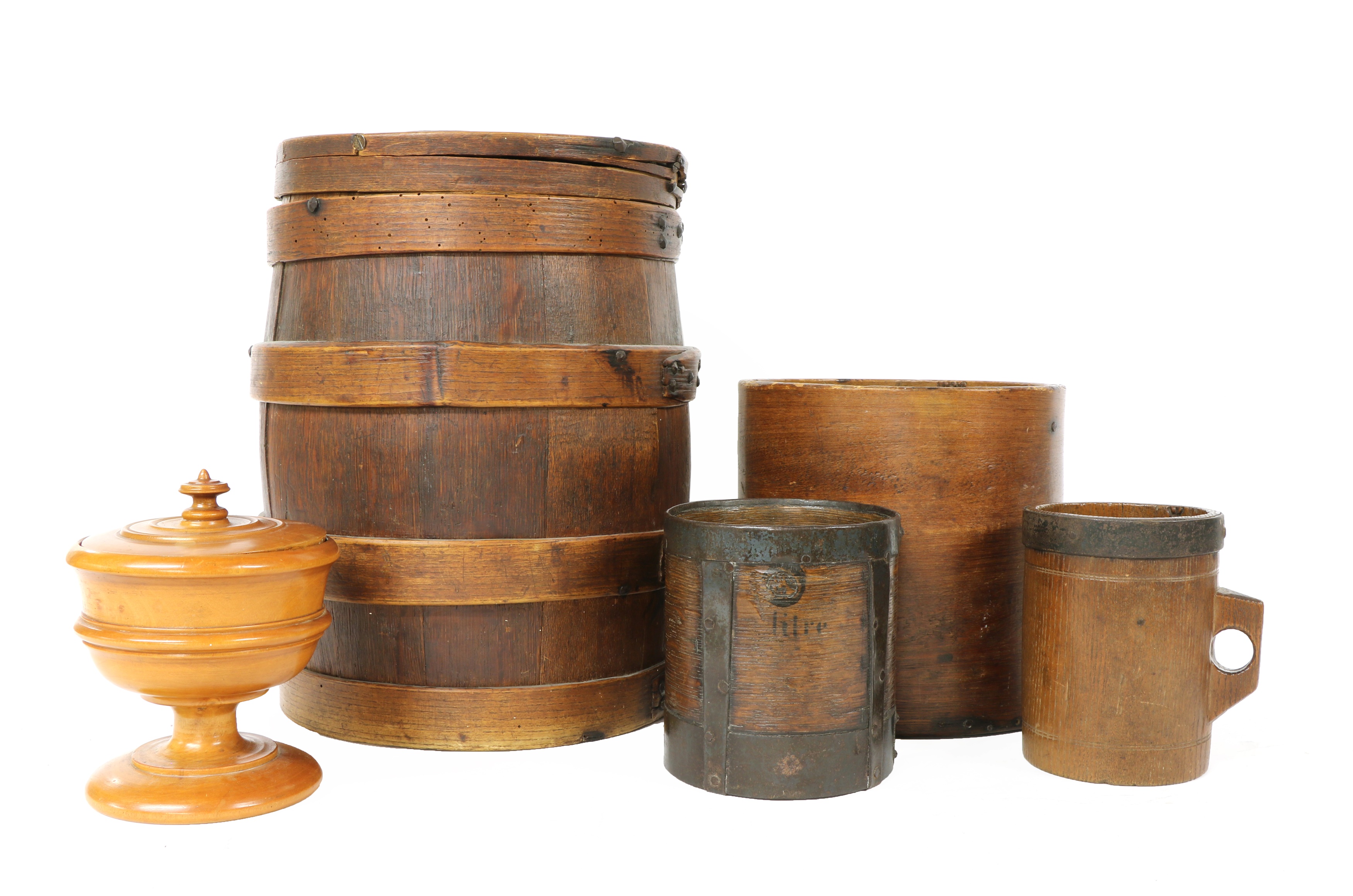 Lot 286 - A coopered flour barrel and lid