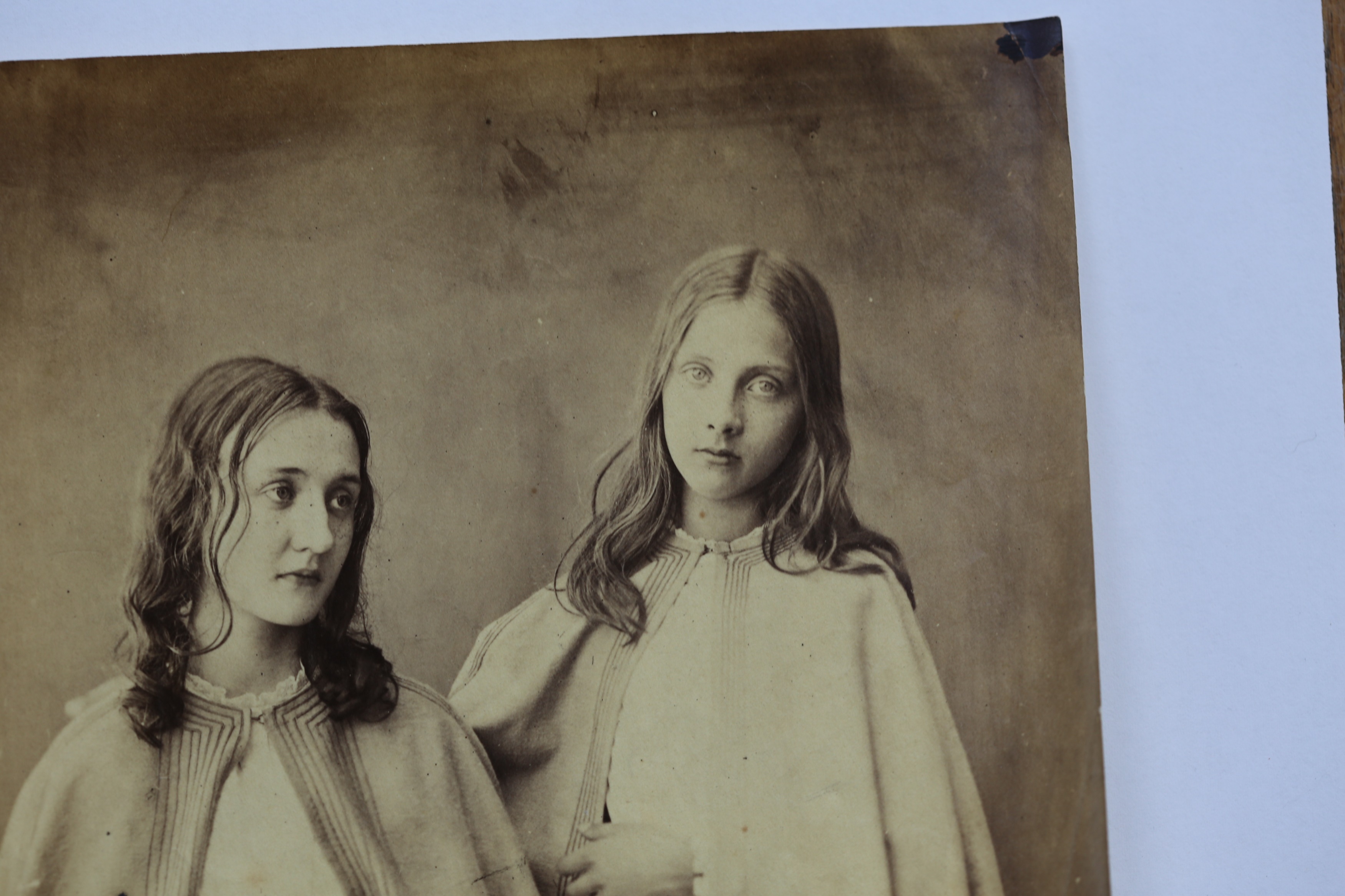 Lot 133 - PRE-RAPHAELITE BEAUTY,