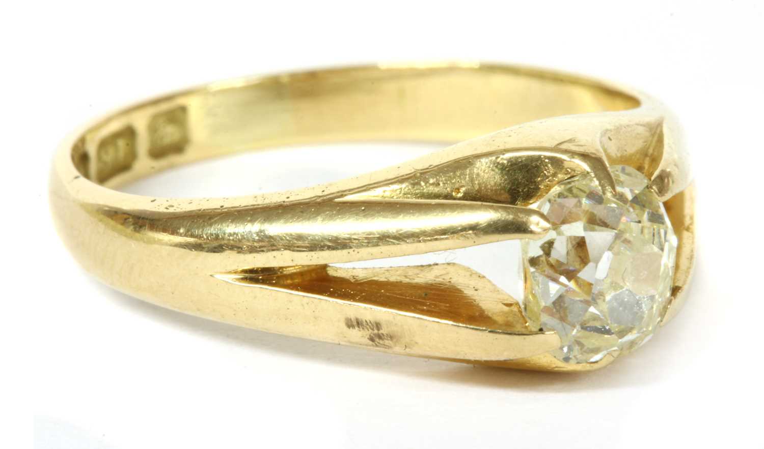 Lot 9 - An 18ct gold single stone diamond ring,