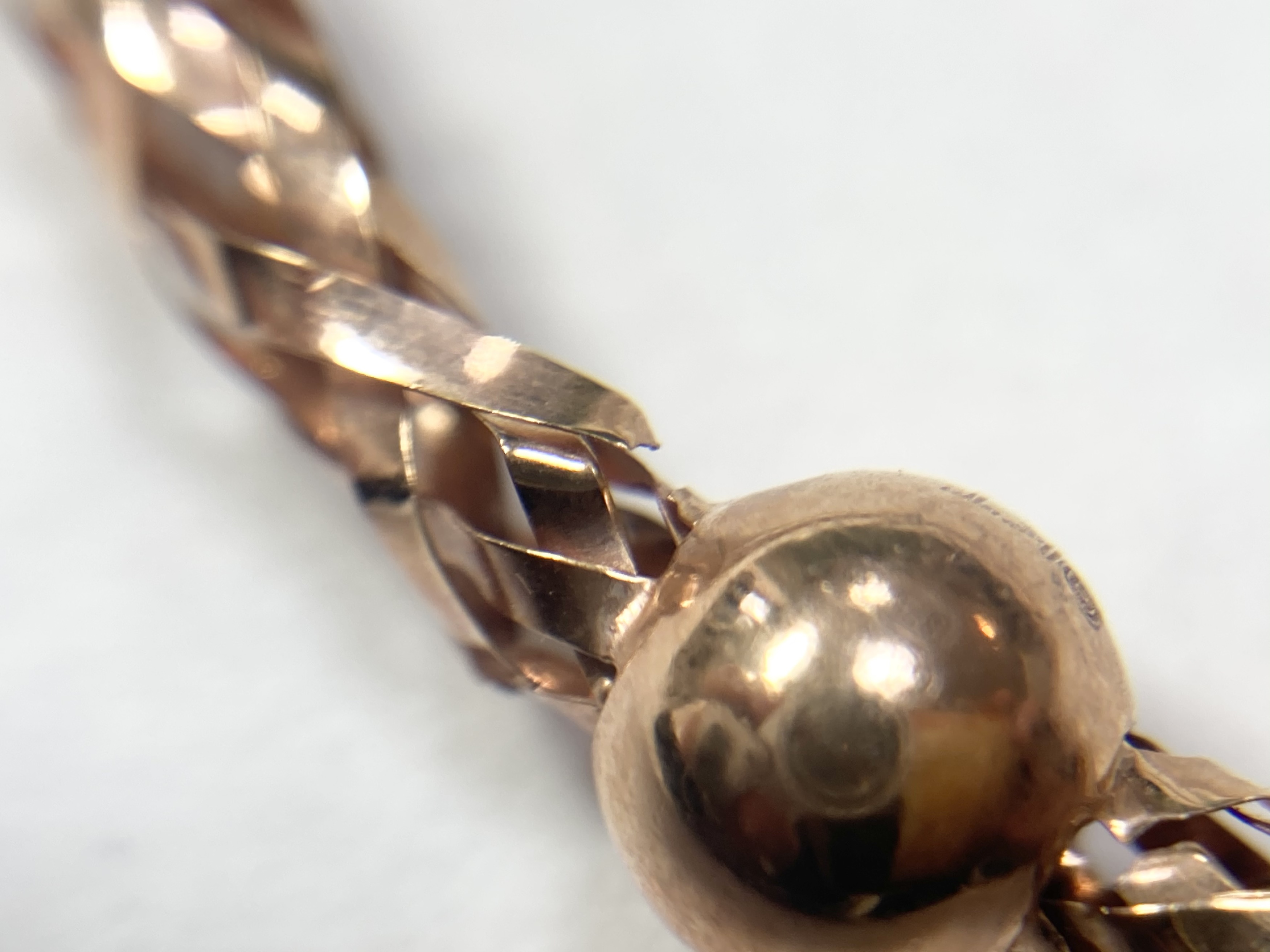 Lot 198 - A 9ct gold hollow snake or serpent torque