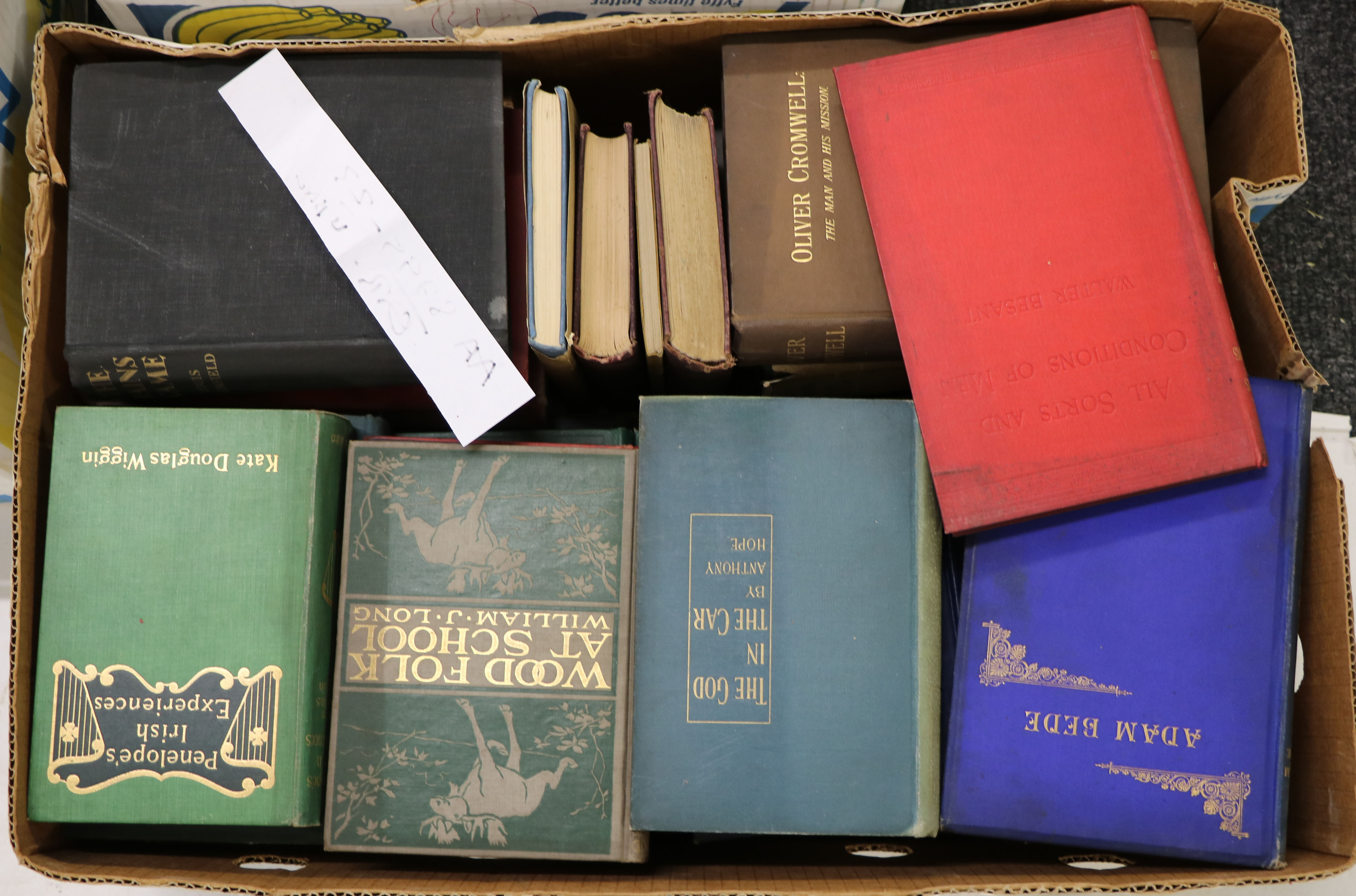 Lot 130 - Very large quantity of general books,
