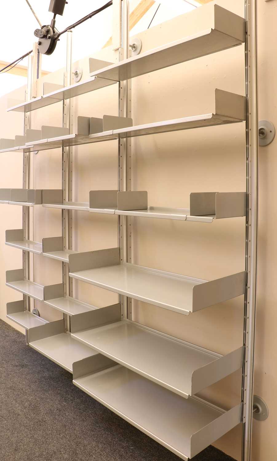 Lot 604 - A '606 Universal' shelving system,