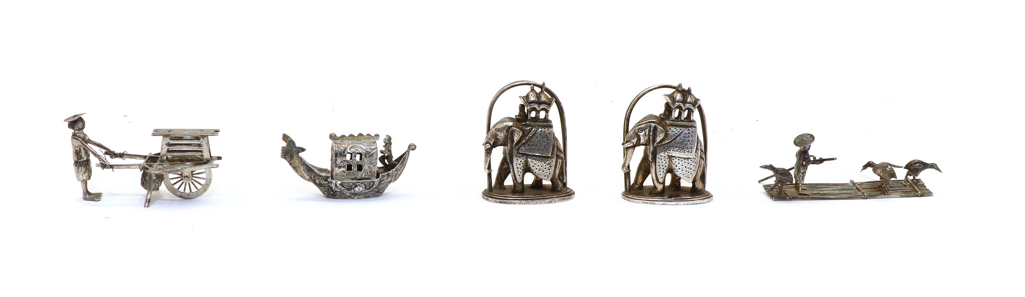 Lot 24 - A small late 19th century Chinese silver