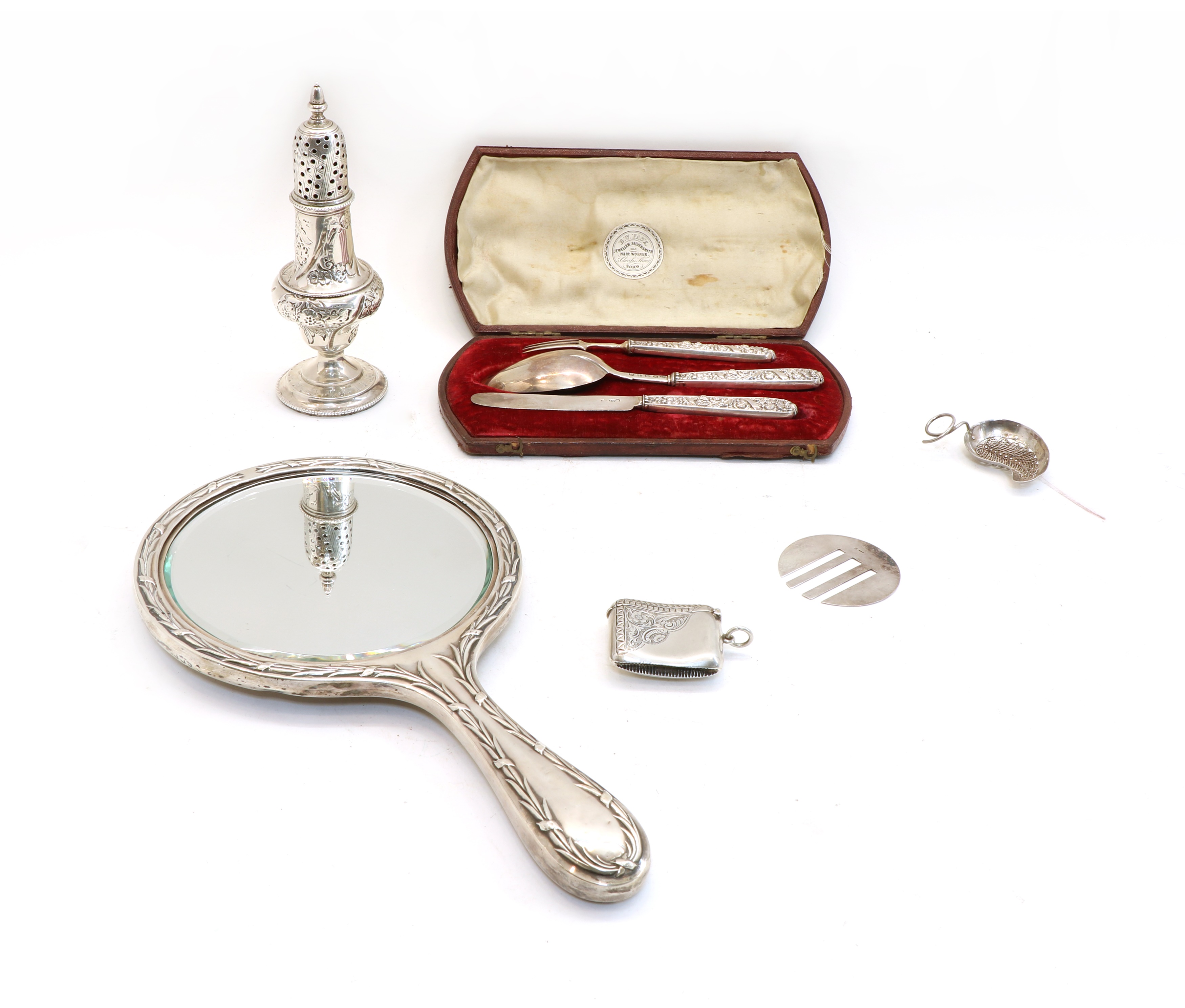 Lot 27 - A collection of silver items,