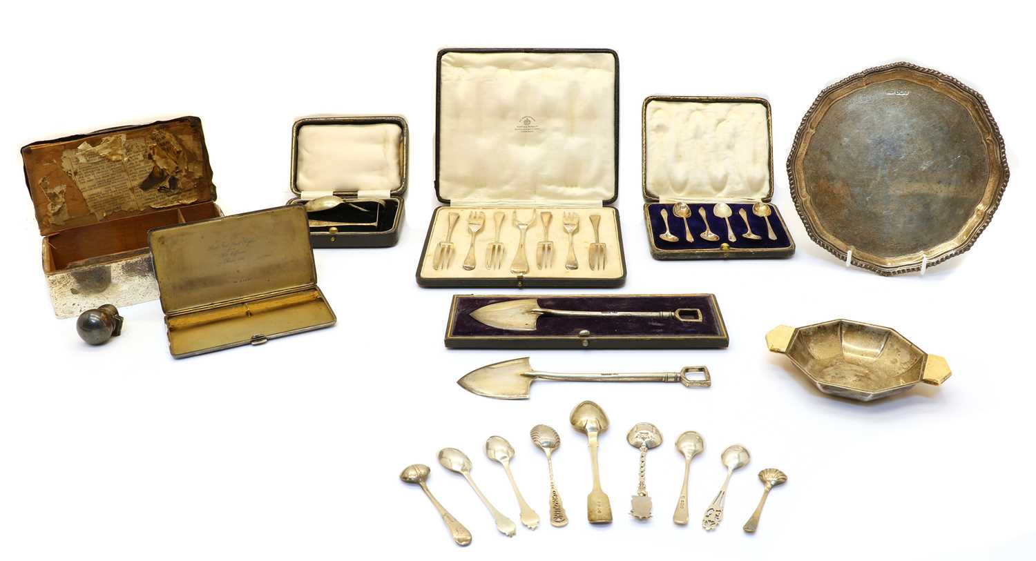 Lot 50 - A collection of silver items,