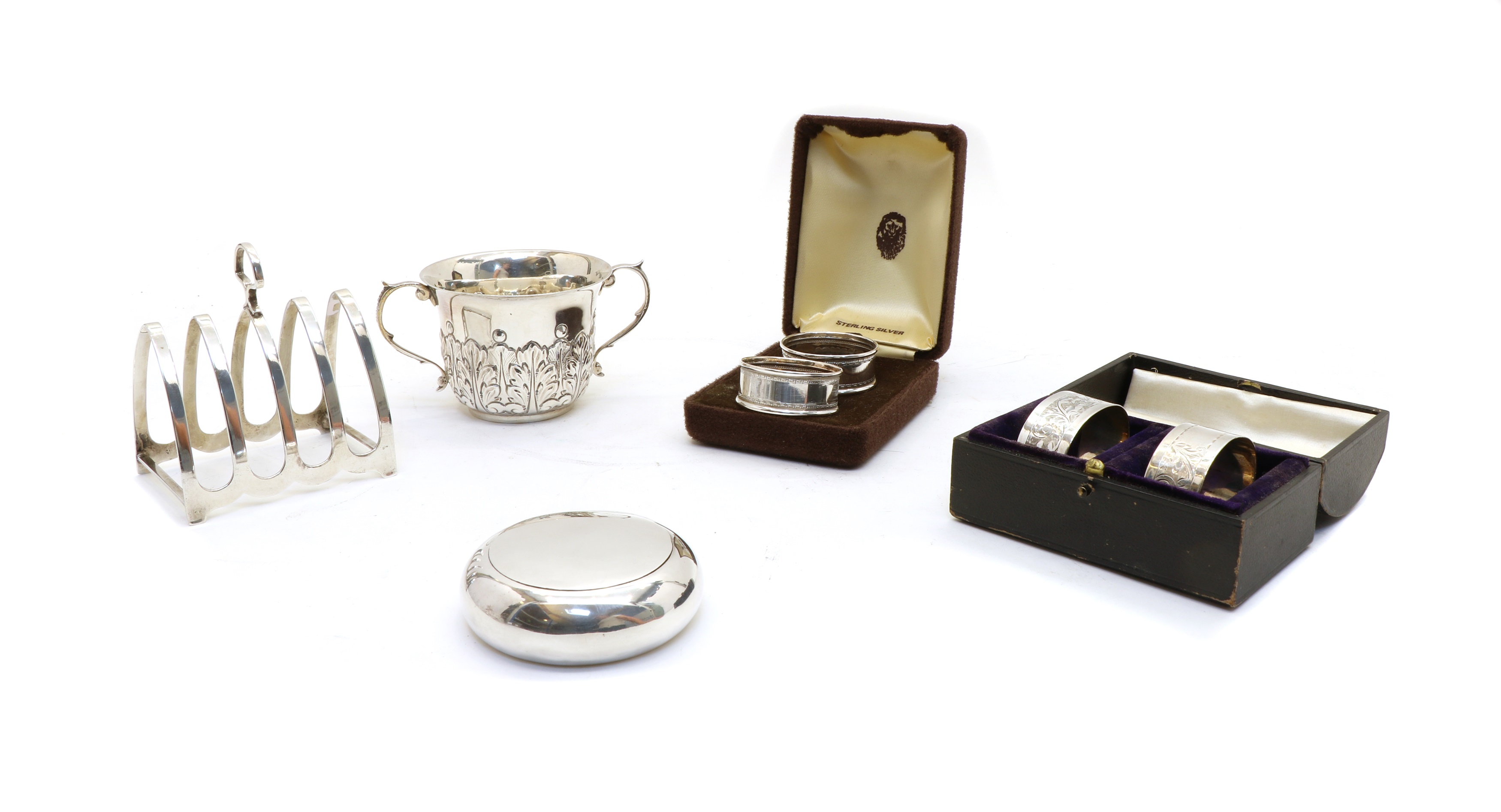 Lot 18 - A collection of silver items,