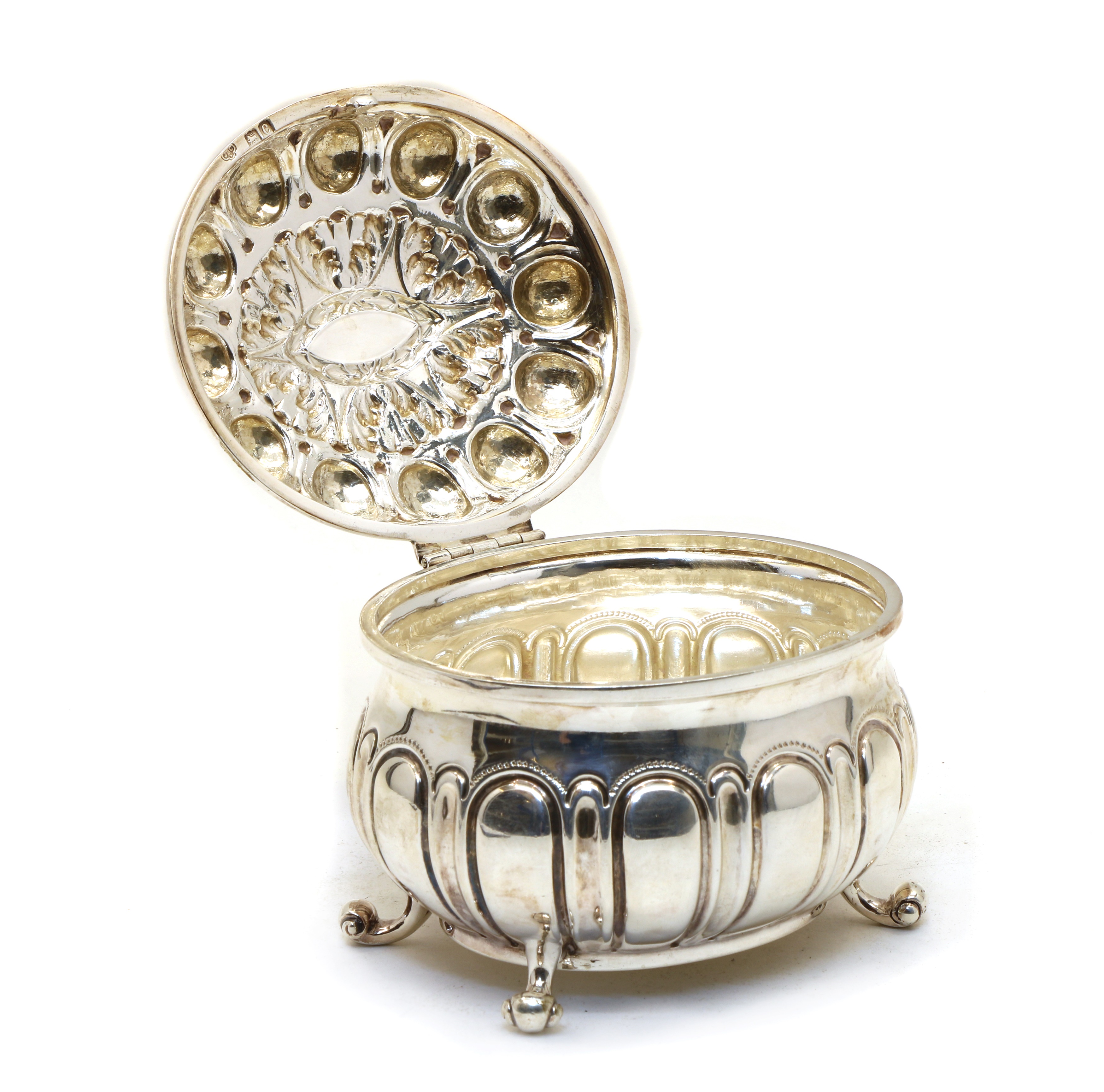 Lot 7 - A 17th century style silver sugar box,