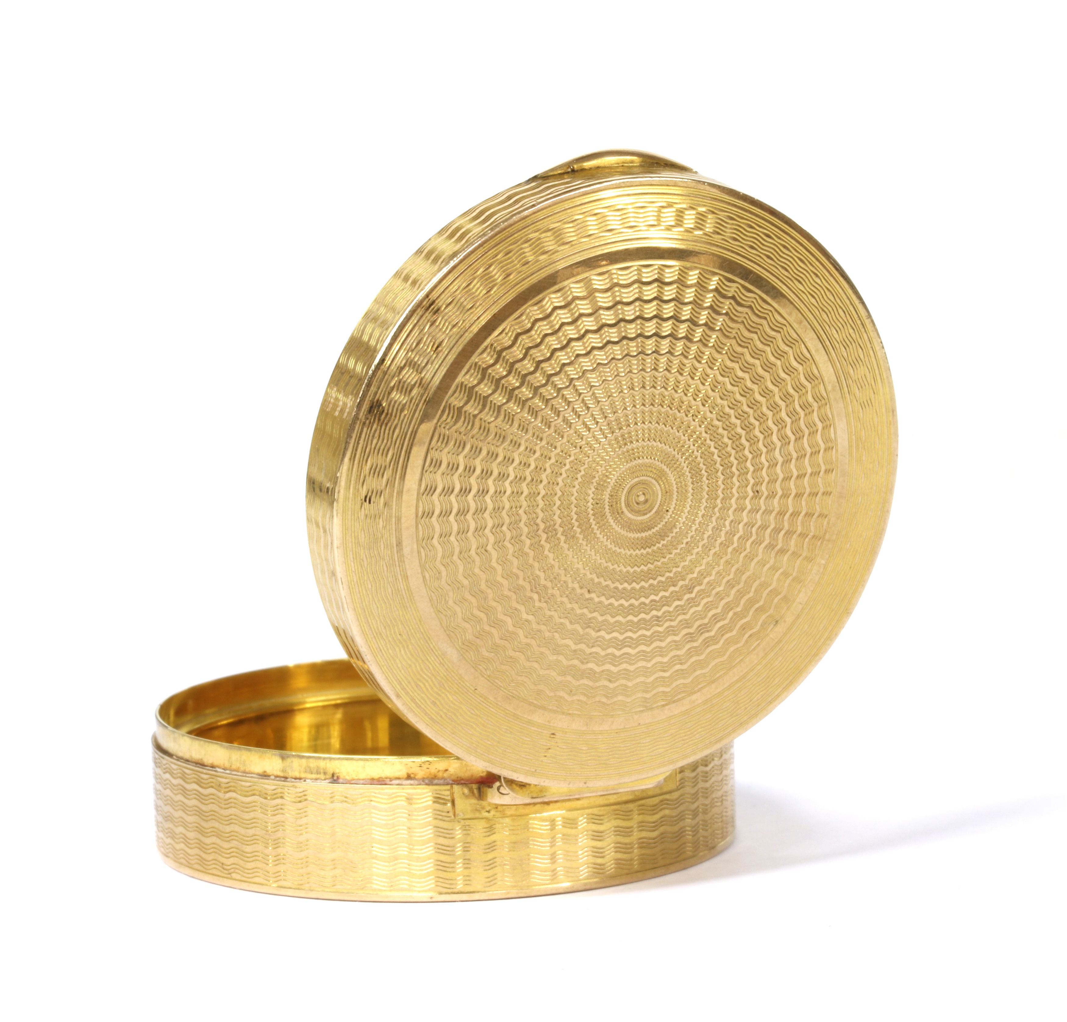 Lot 280 - A 9ct gold mirrored compact,