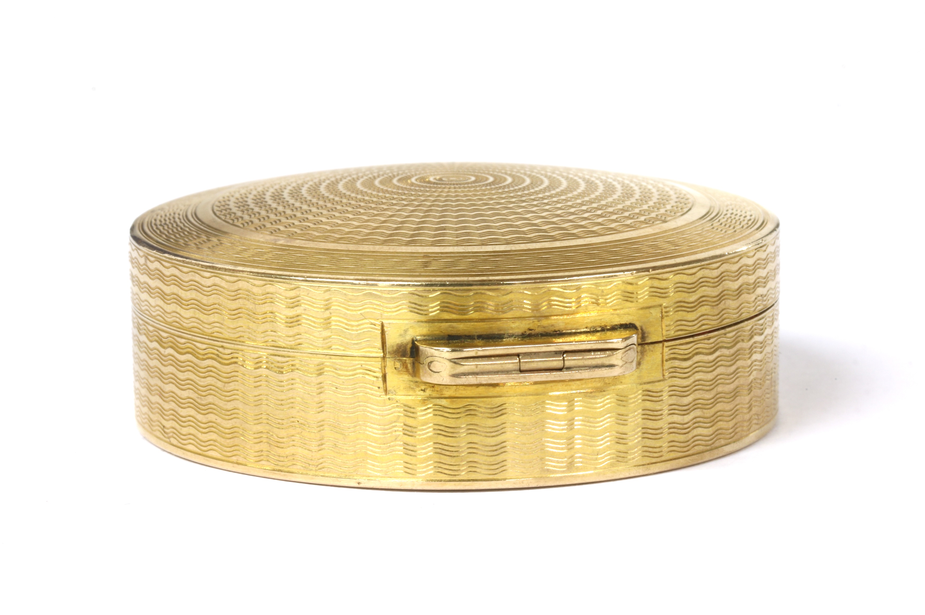 Lot 280 - A 9ct gold mirrored compact,
