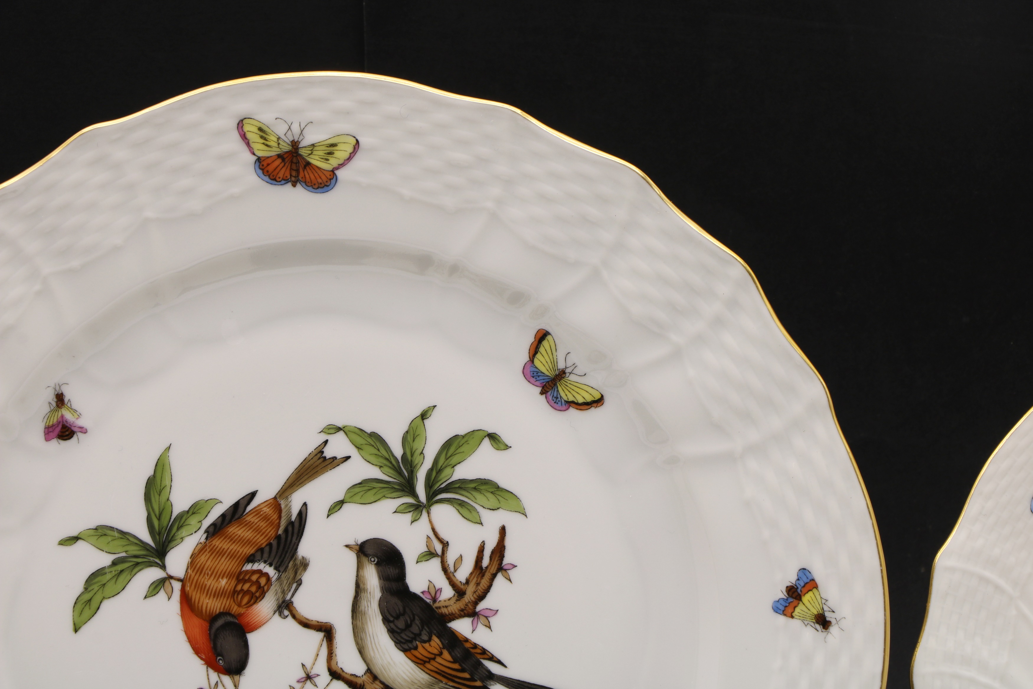 Lot 300 - A Herend porcelain 'Rothschild Bird' pattern