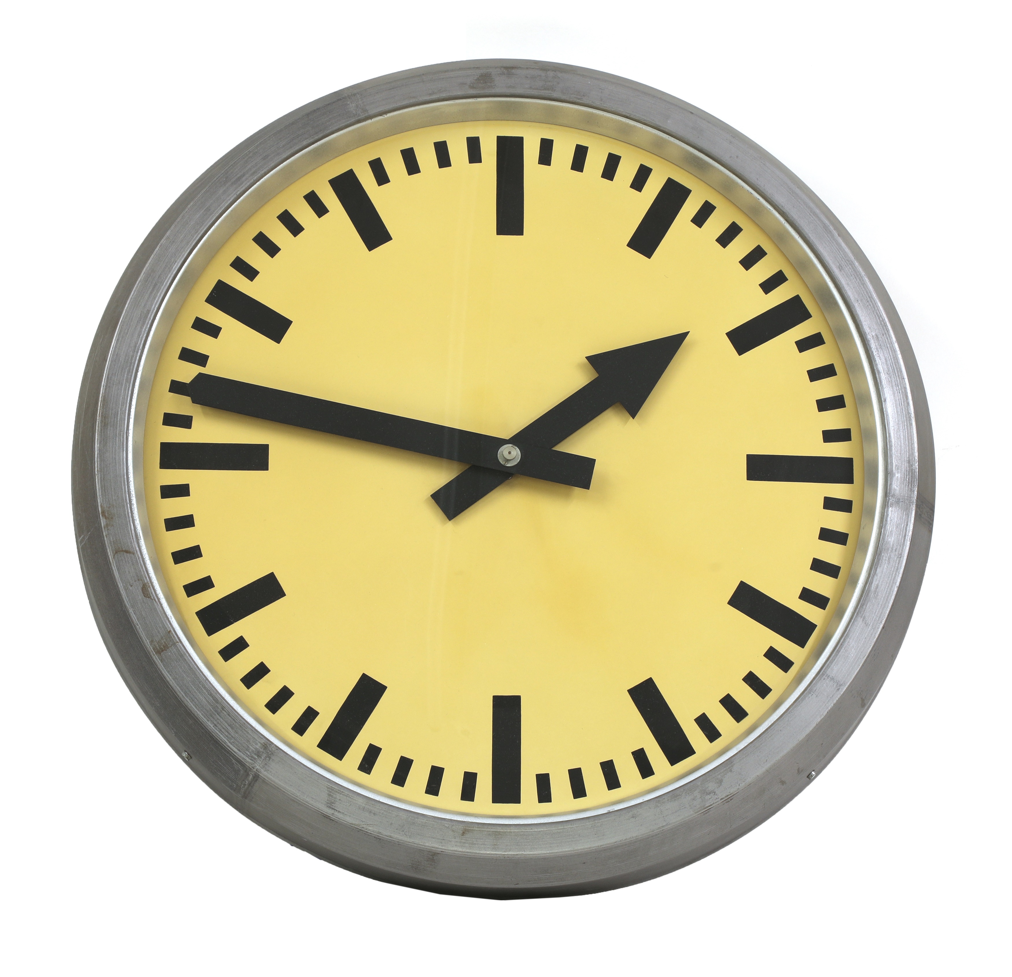 Lot 510 - An Elfema electrical impulse clock,