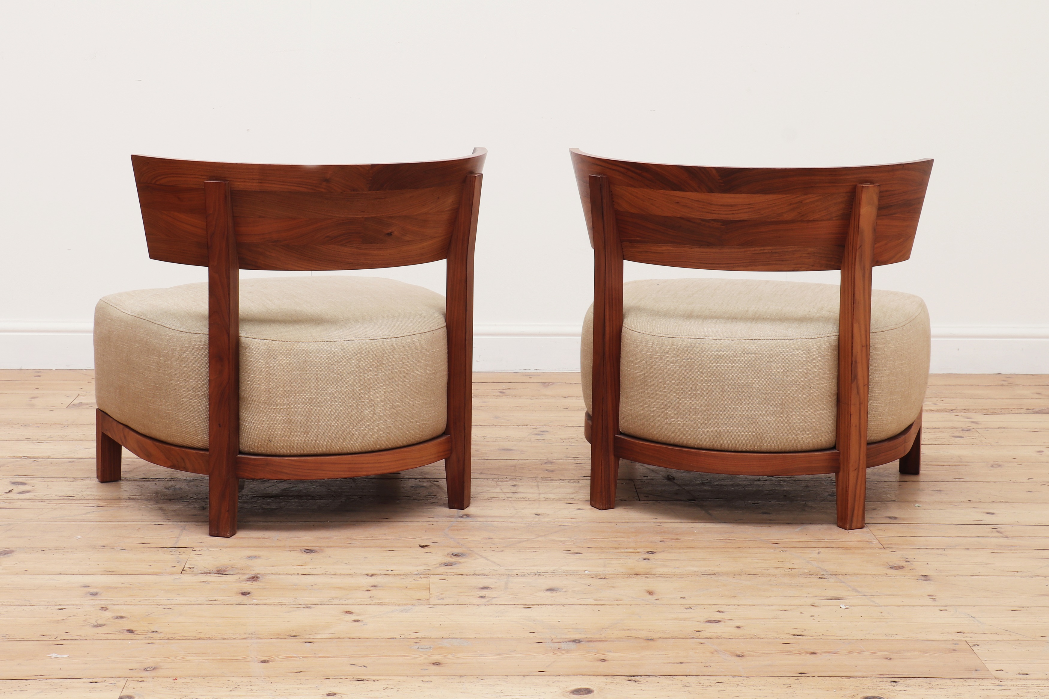 Lot 15 - A pair of low tub chairs by Flexform,