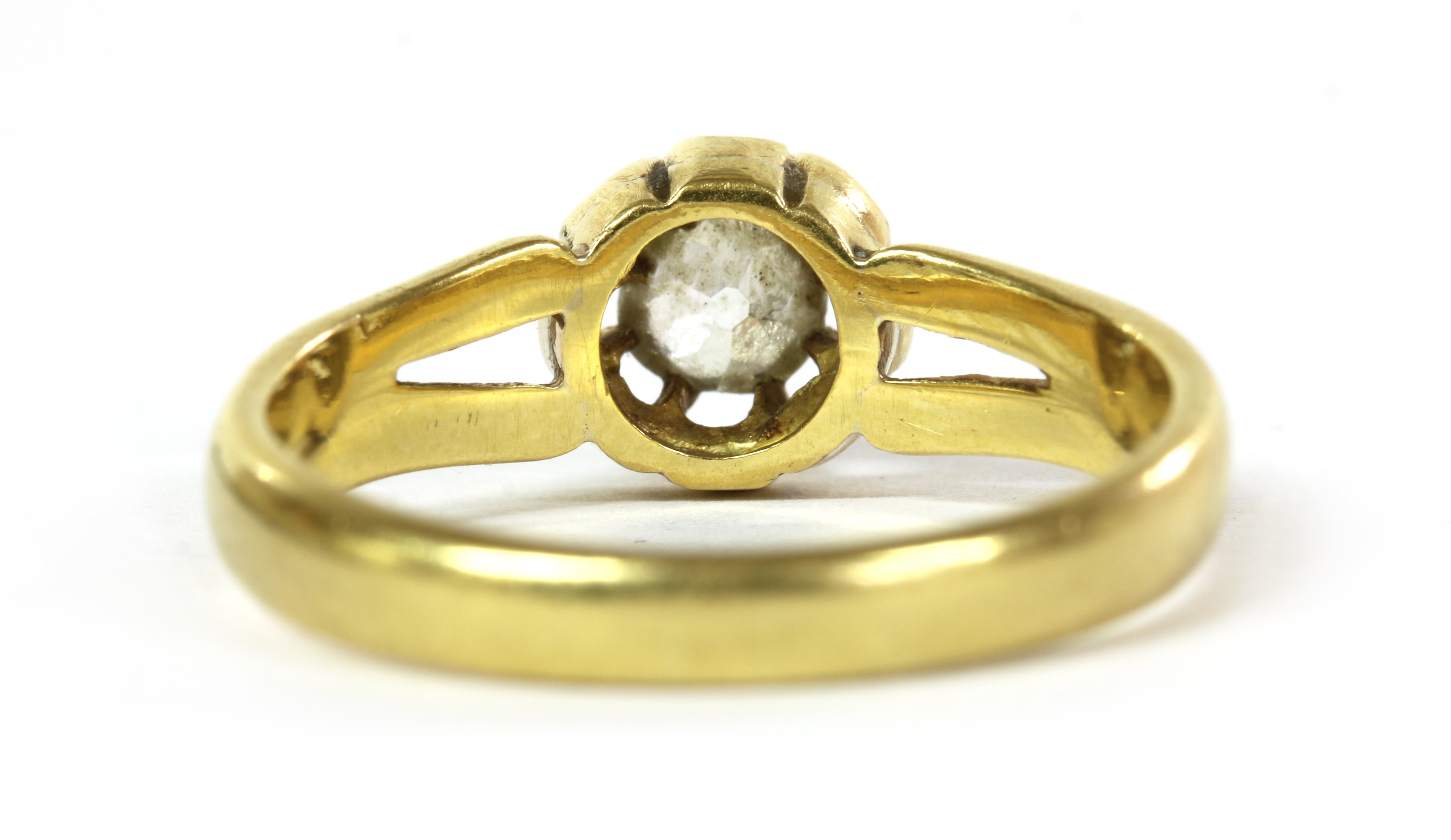 Lot 5 - A gold single stone diamond ring,