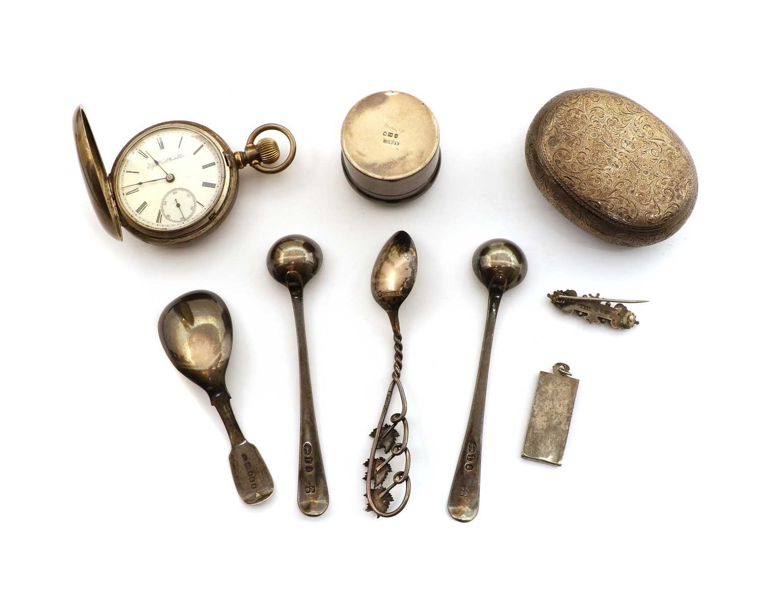 Lot 13 - A collection of small silver items,