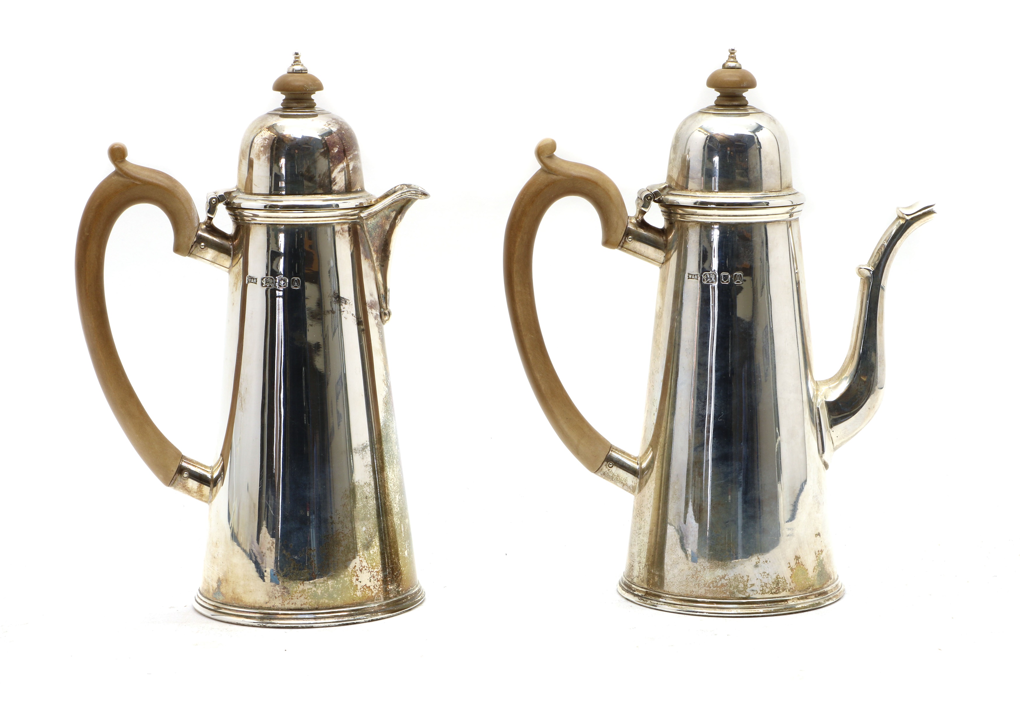 Lot 5 - A silver chocolate pot and hot water jug set,