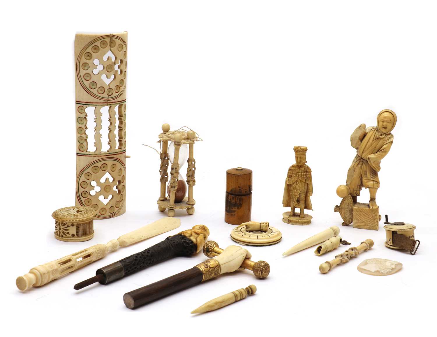 Lot 259 - A collection of ivory and bone items