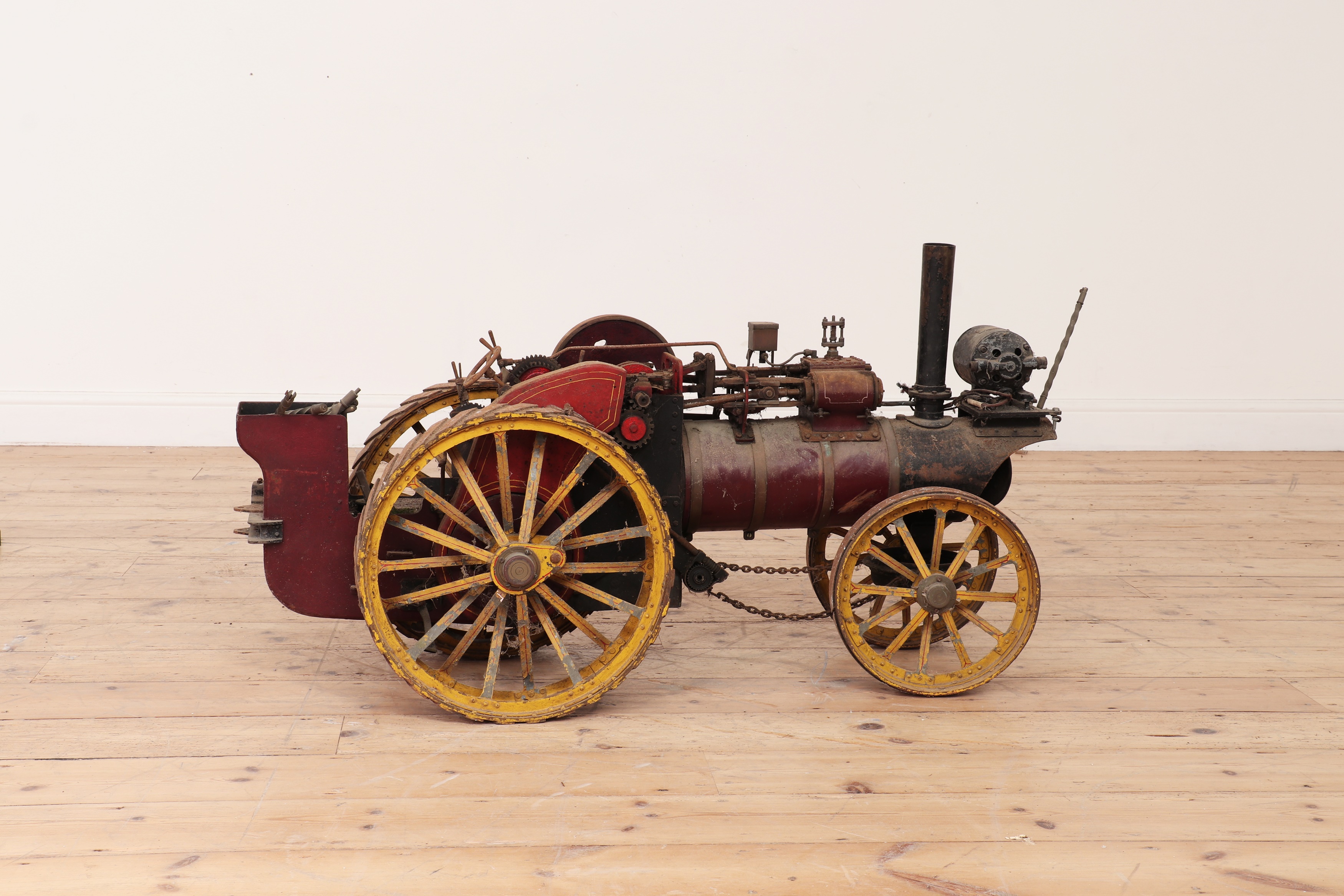 Lot 473 - A scale live steam model of a showman's