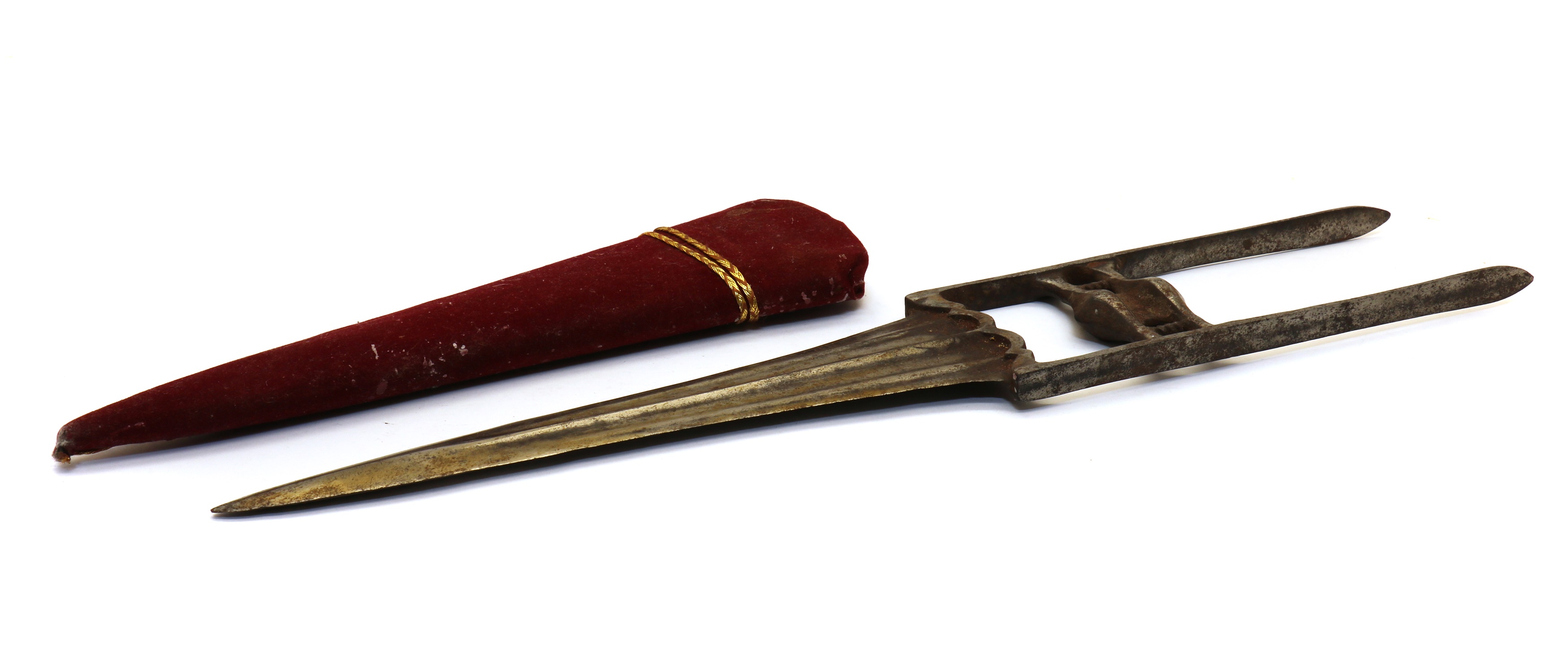 Lot 133 - An Indian steel push dagger or Katar