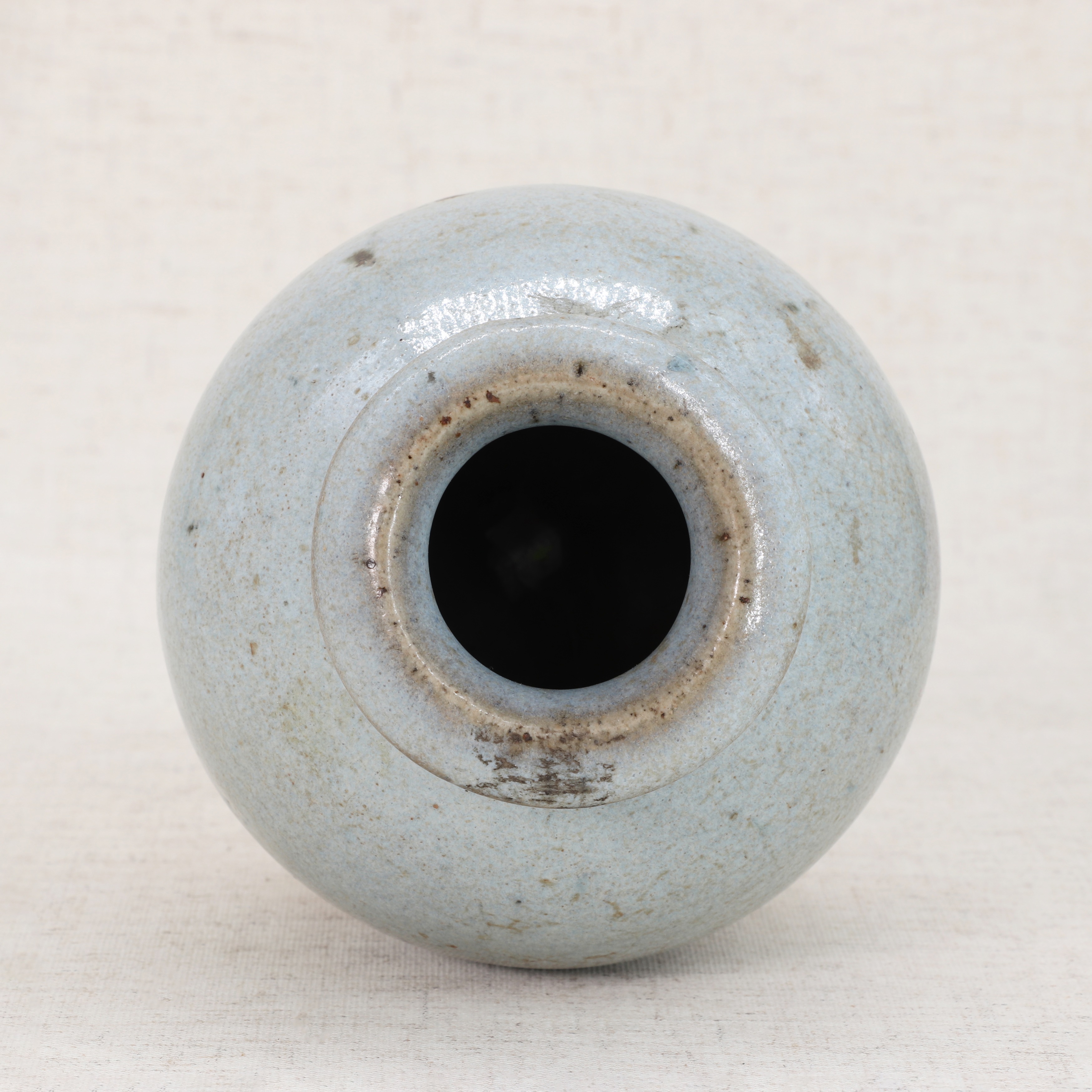 Lot 10 - A Chinese Jun ware vase,
