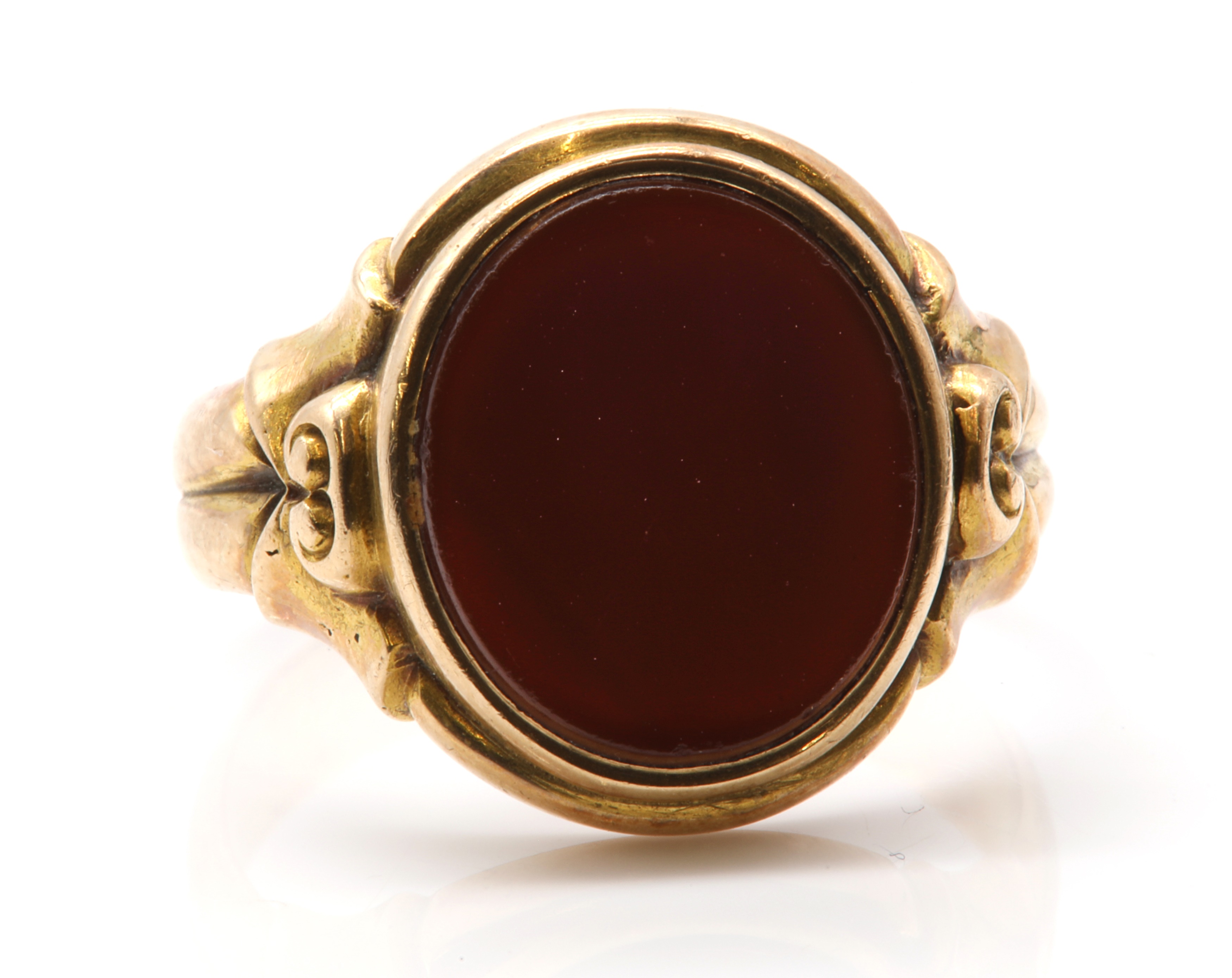 Lot 84 - A Victorian 15ct gold cornelian signet ring,