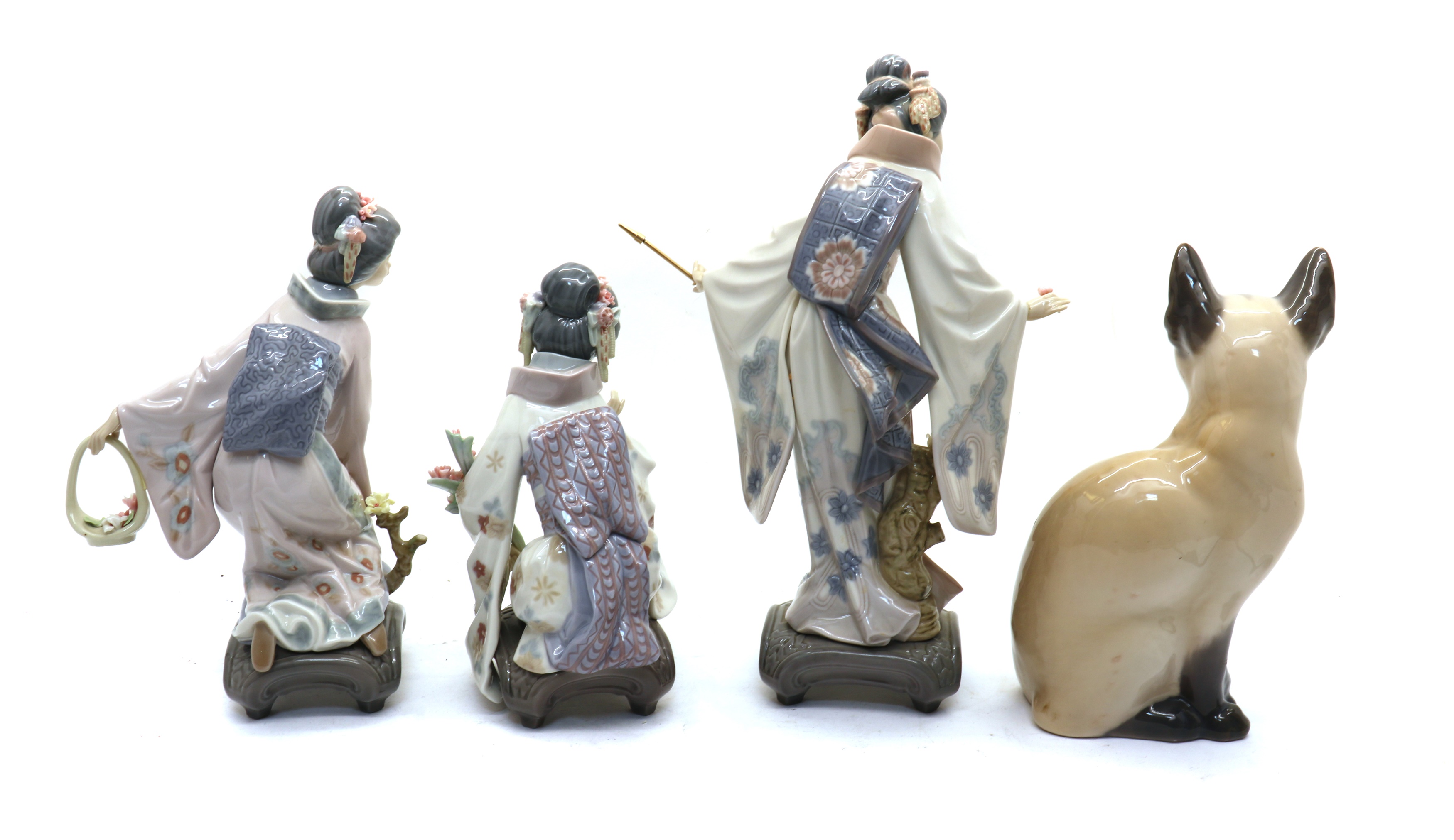 Lot 147 - A collection of Lladro porcelain figures,