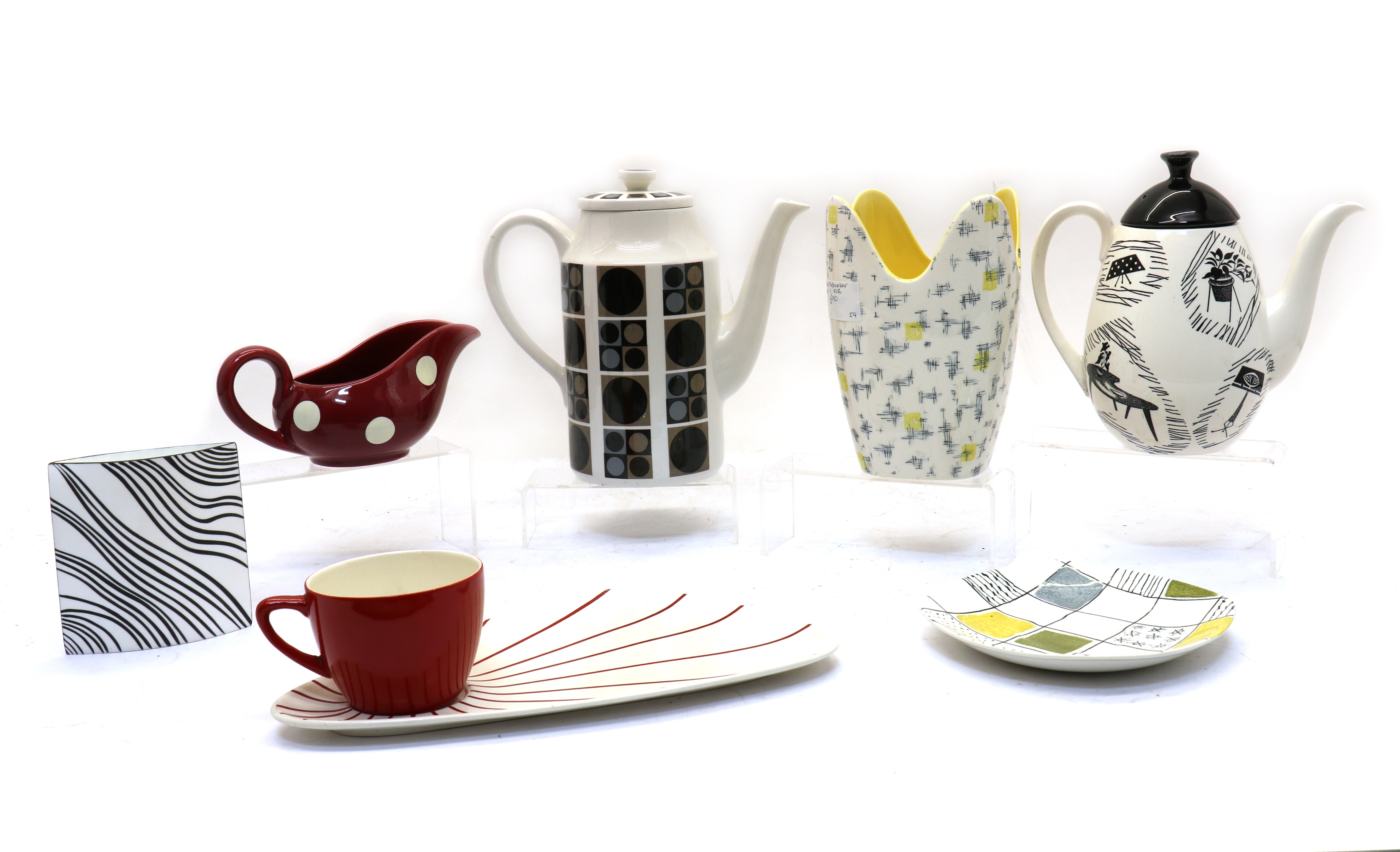 Lot 95 - A Ridgway 'Homemaker' pattern porcelain tea