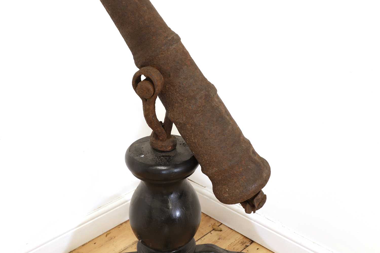 Lot 26 - A cast iron British naval swivel gun,