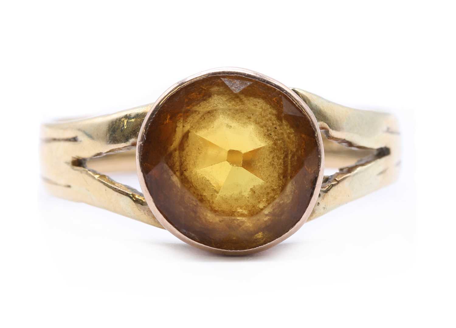 Lot 2 - A Victorian 18ct gold single stone citrine