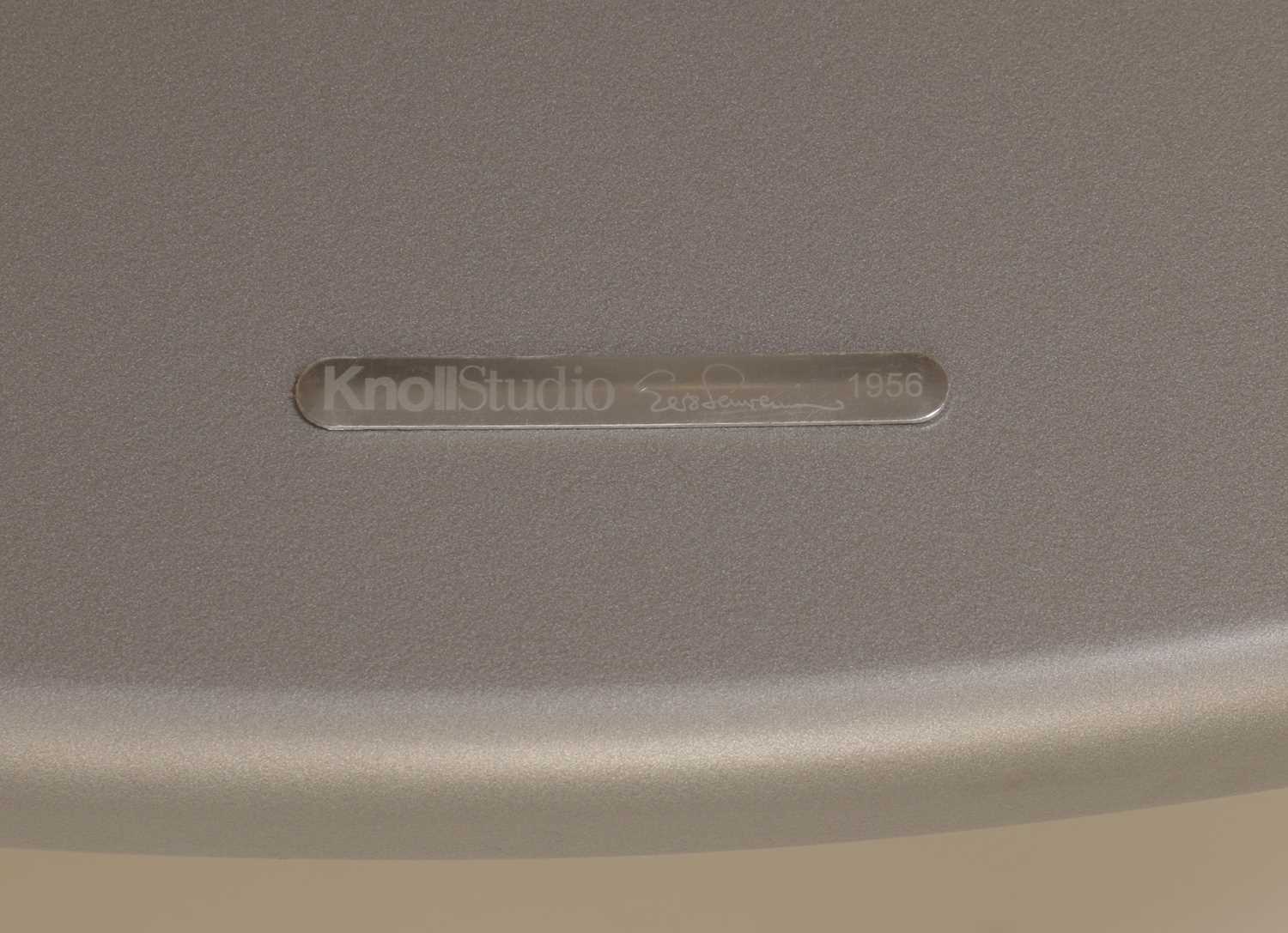 Lot 263 - A Knoll Studios 'Tulip' dining table,