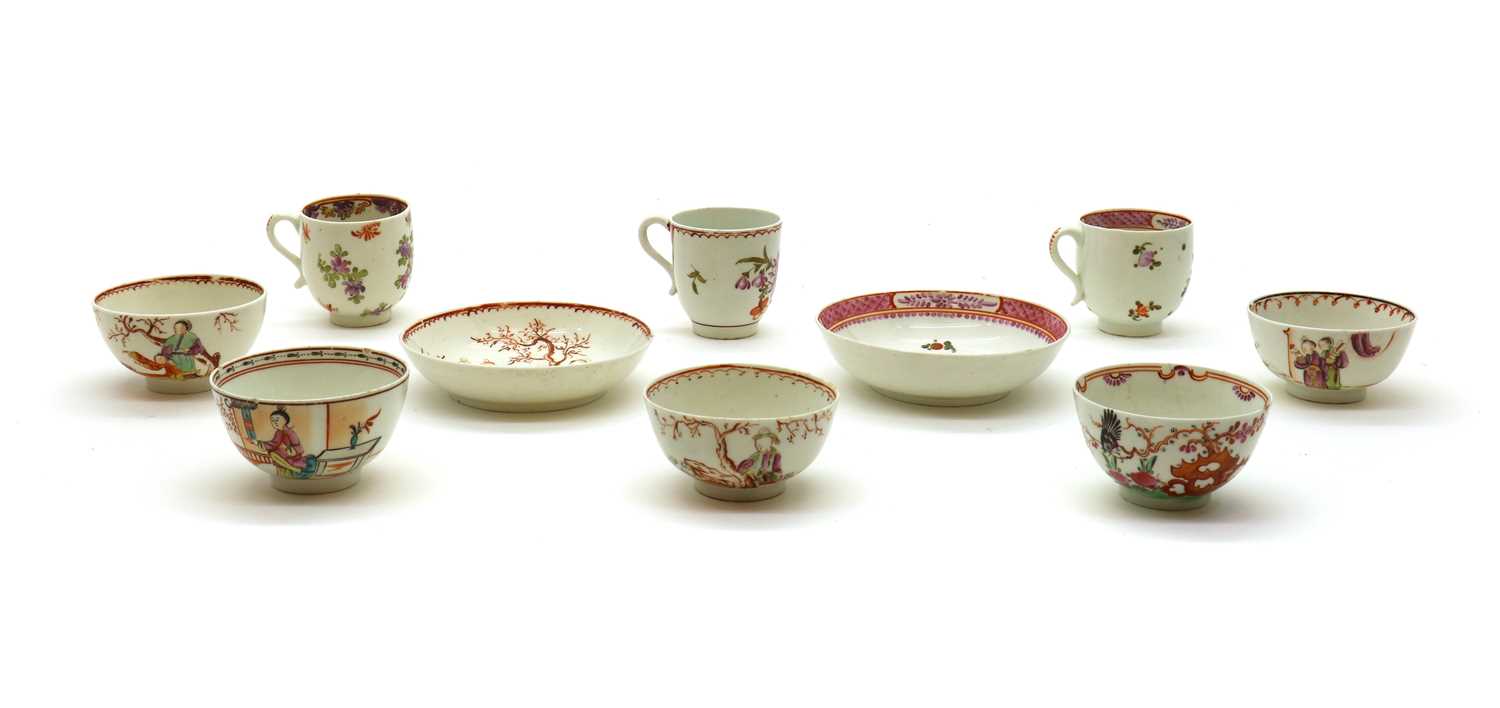 Lot 222 - A collection of Lowestoft porcelain tea