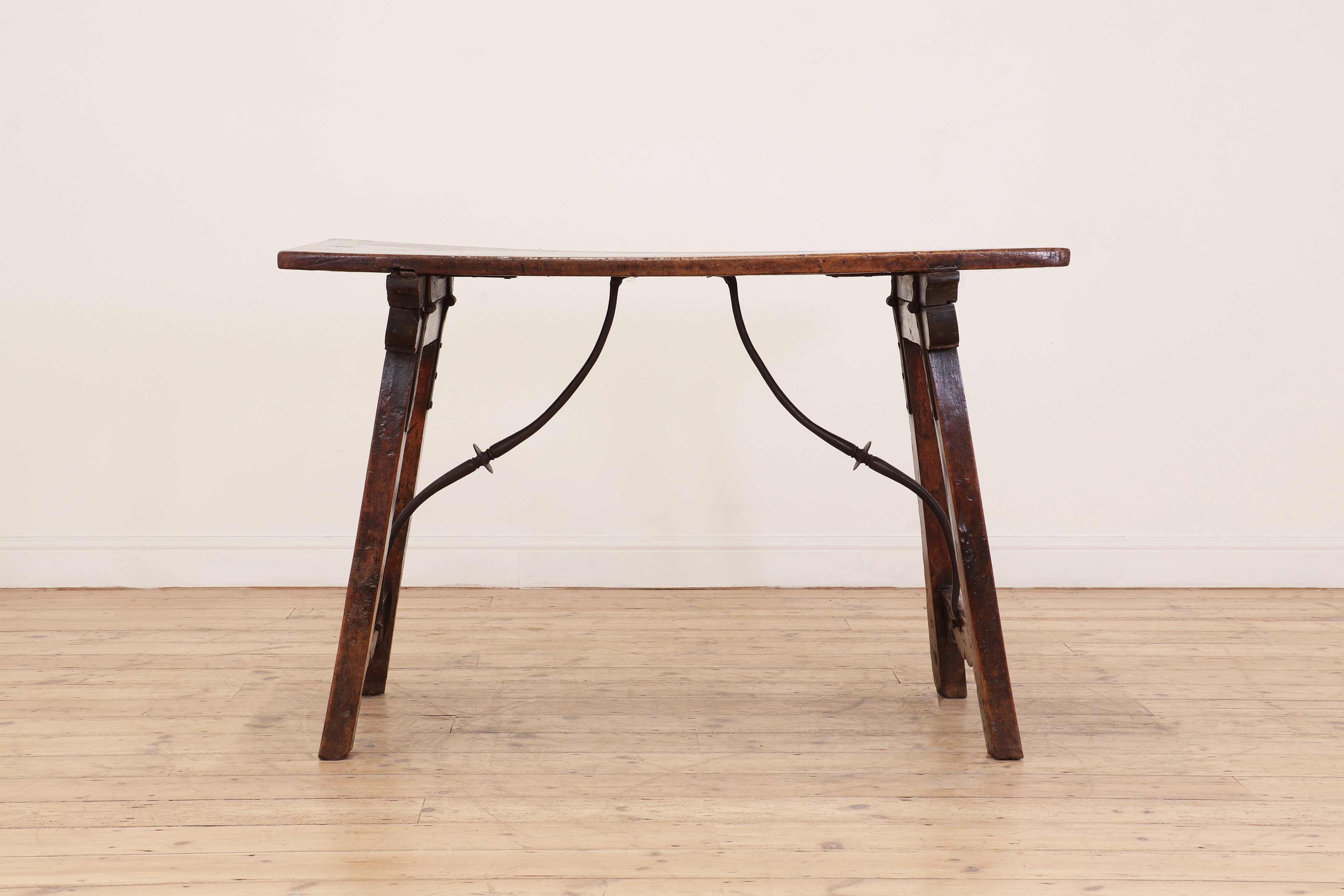 Lot 177 - A walnut side table,