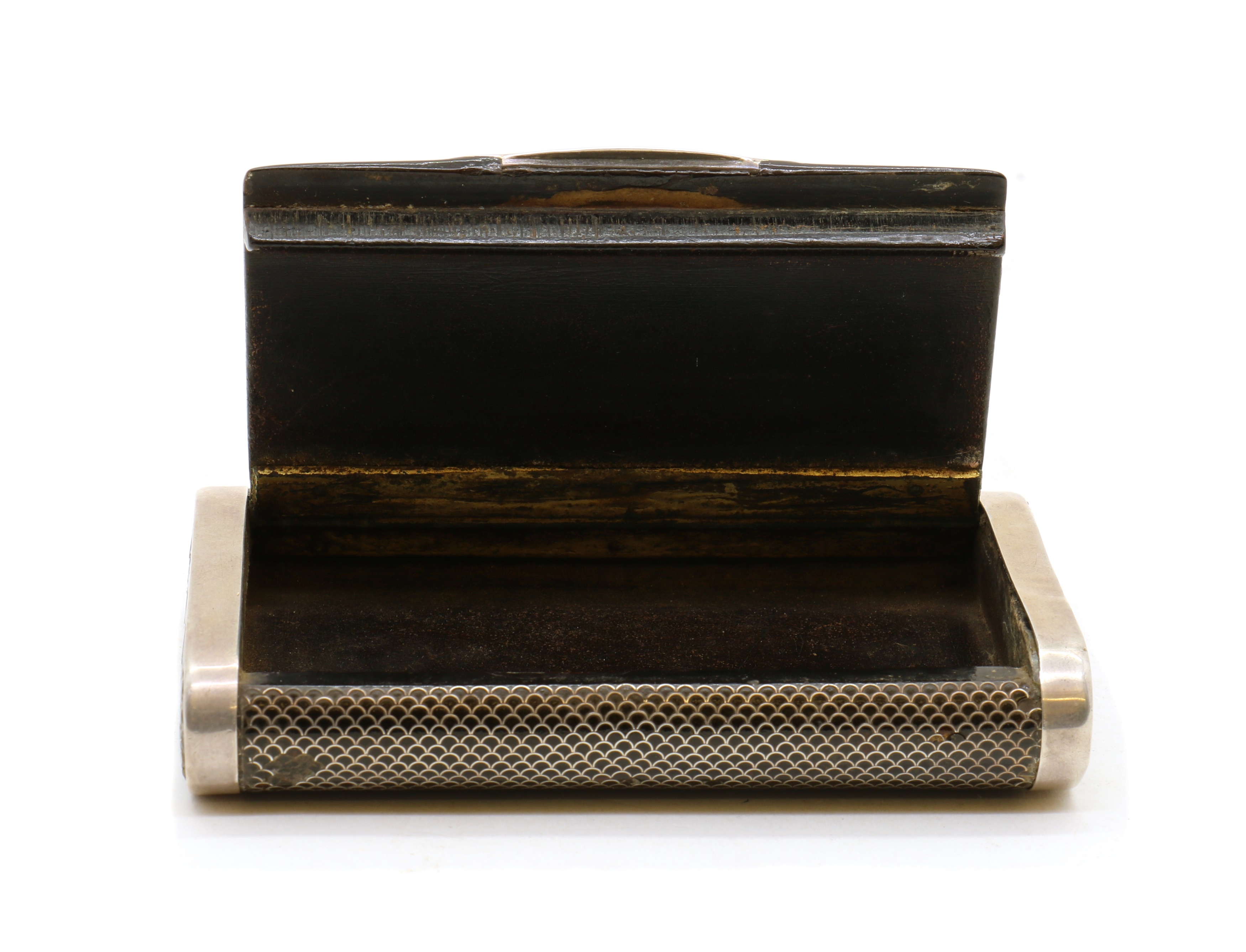 Lot 46 - A horn and silver-mounted snuff mull,