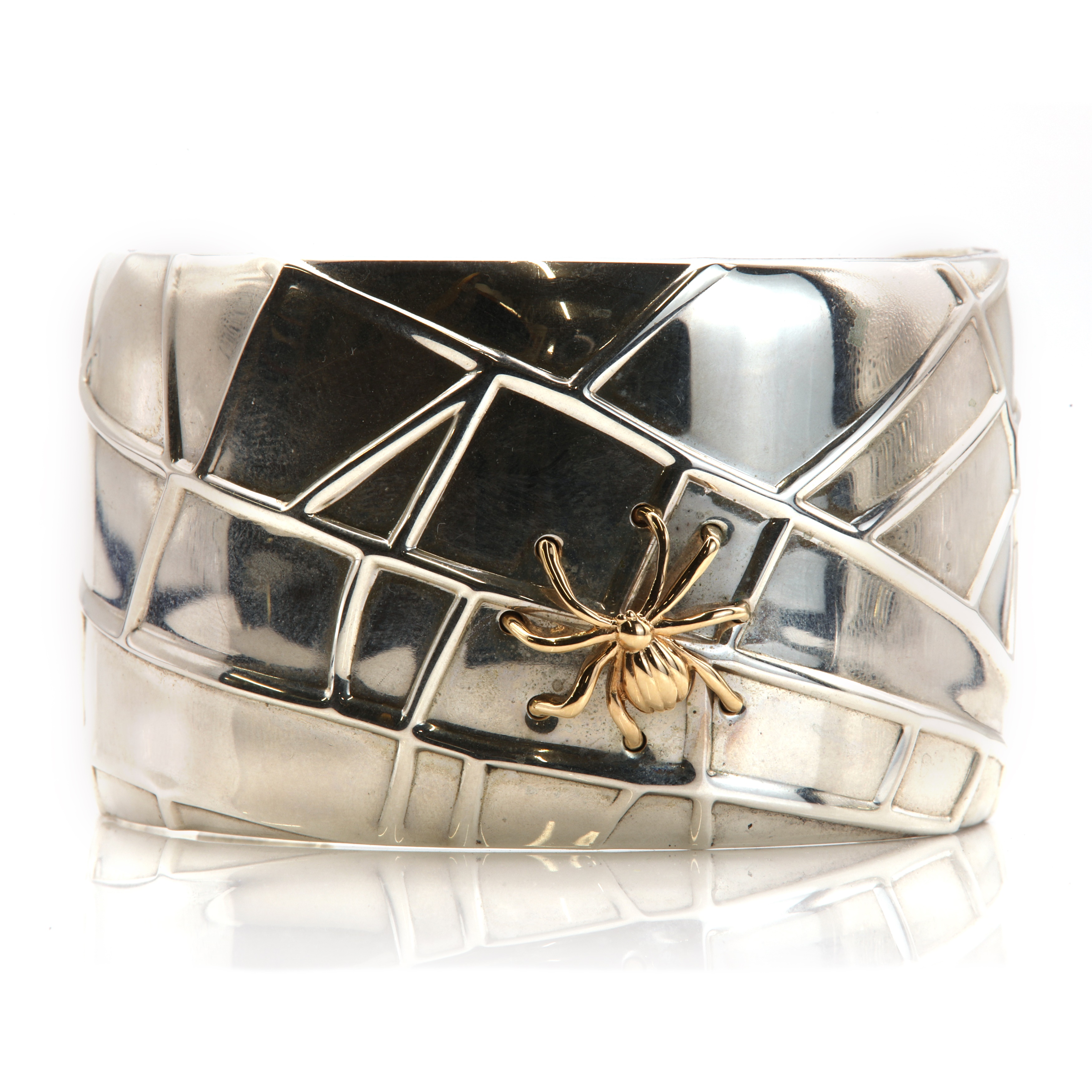 Lot 323 - A sterling silver and 18ct gold 'spider cuff'