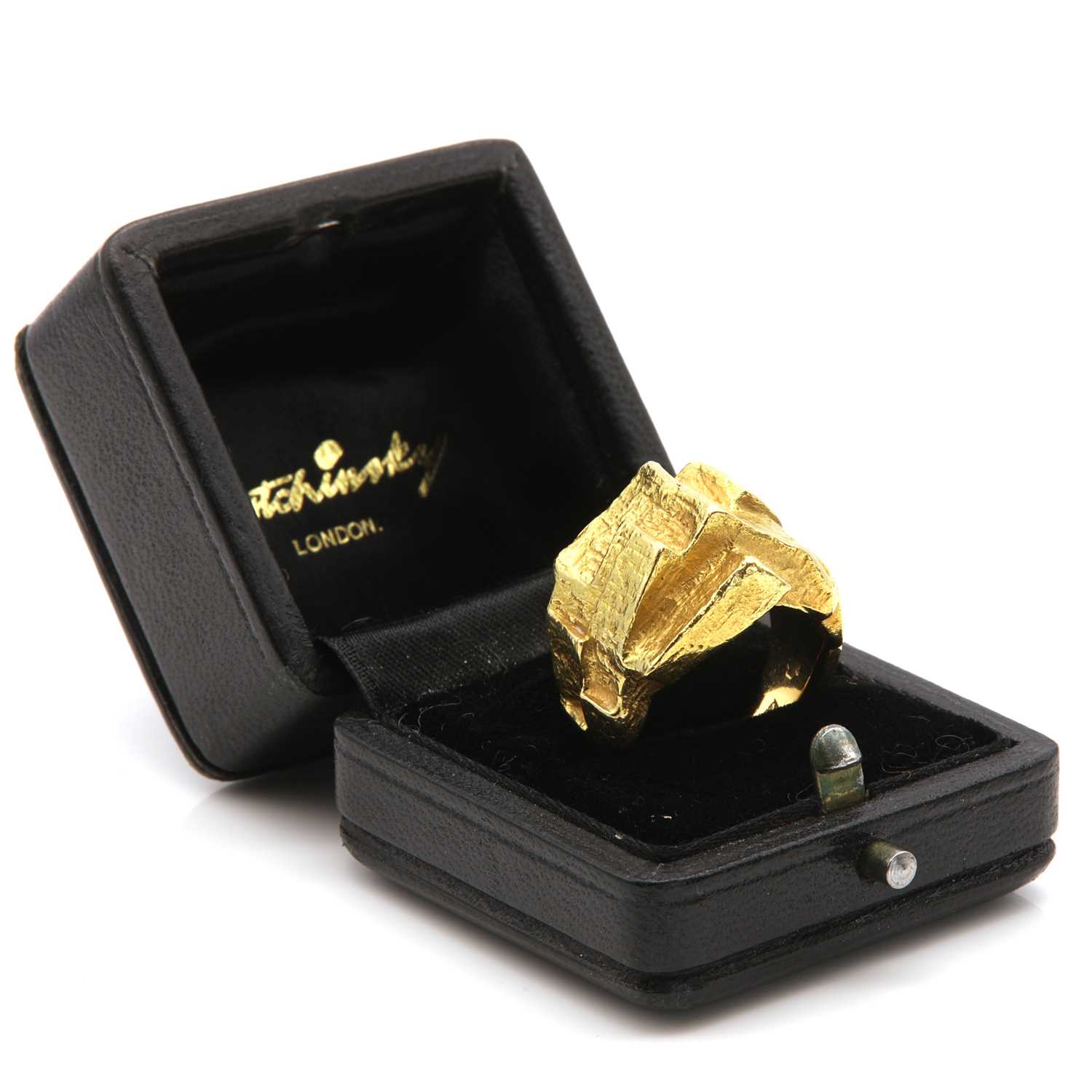 Lot 181 - An 18ct gold cubist ring, by Kutchinsky,