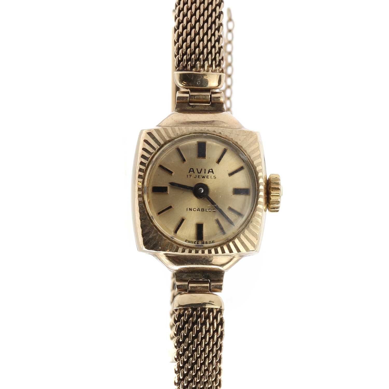 Lot 210 - A ladies' 9ct gold Avia mechanical bracelet