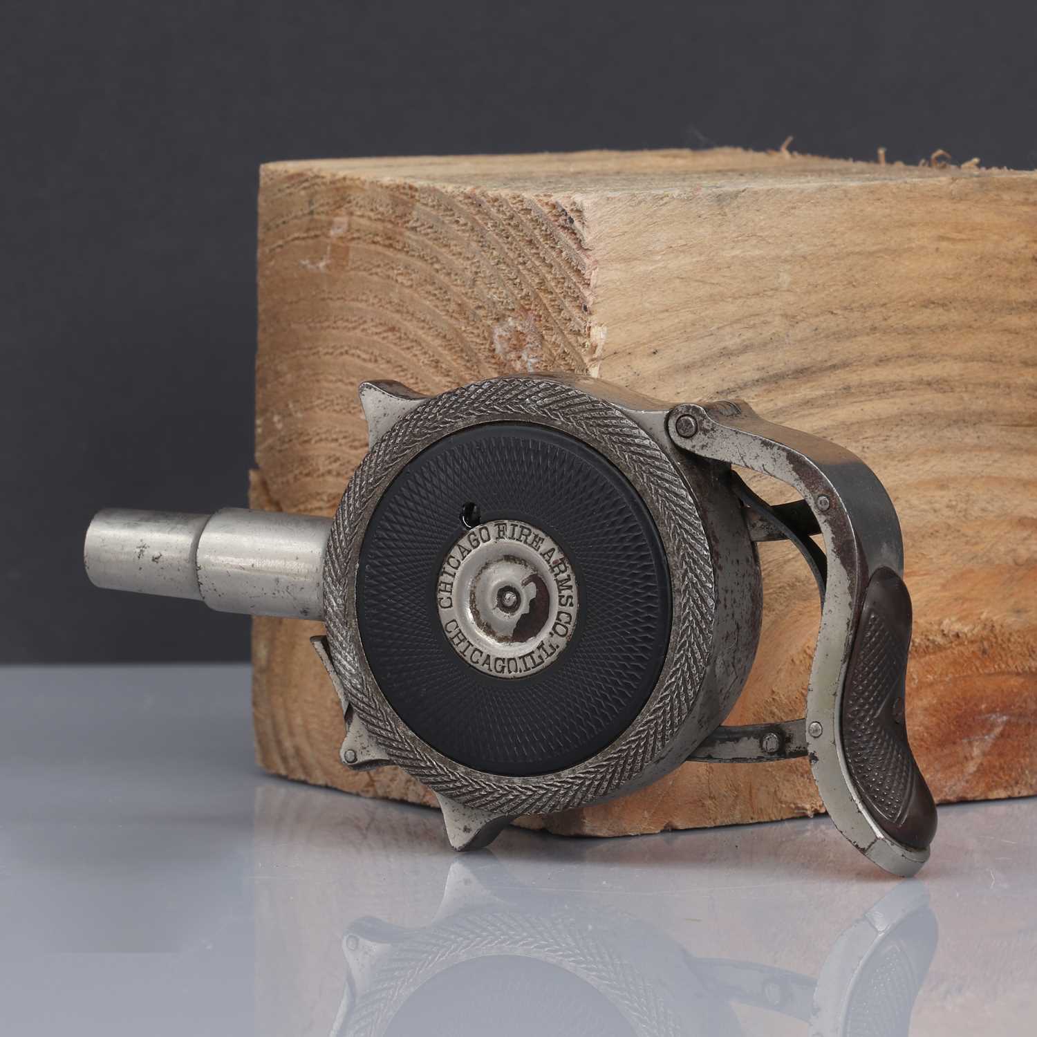 Lot 456 - A palm pistol,