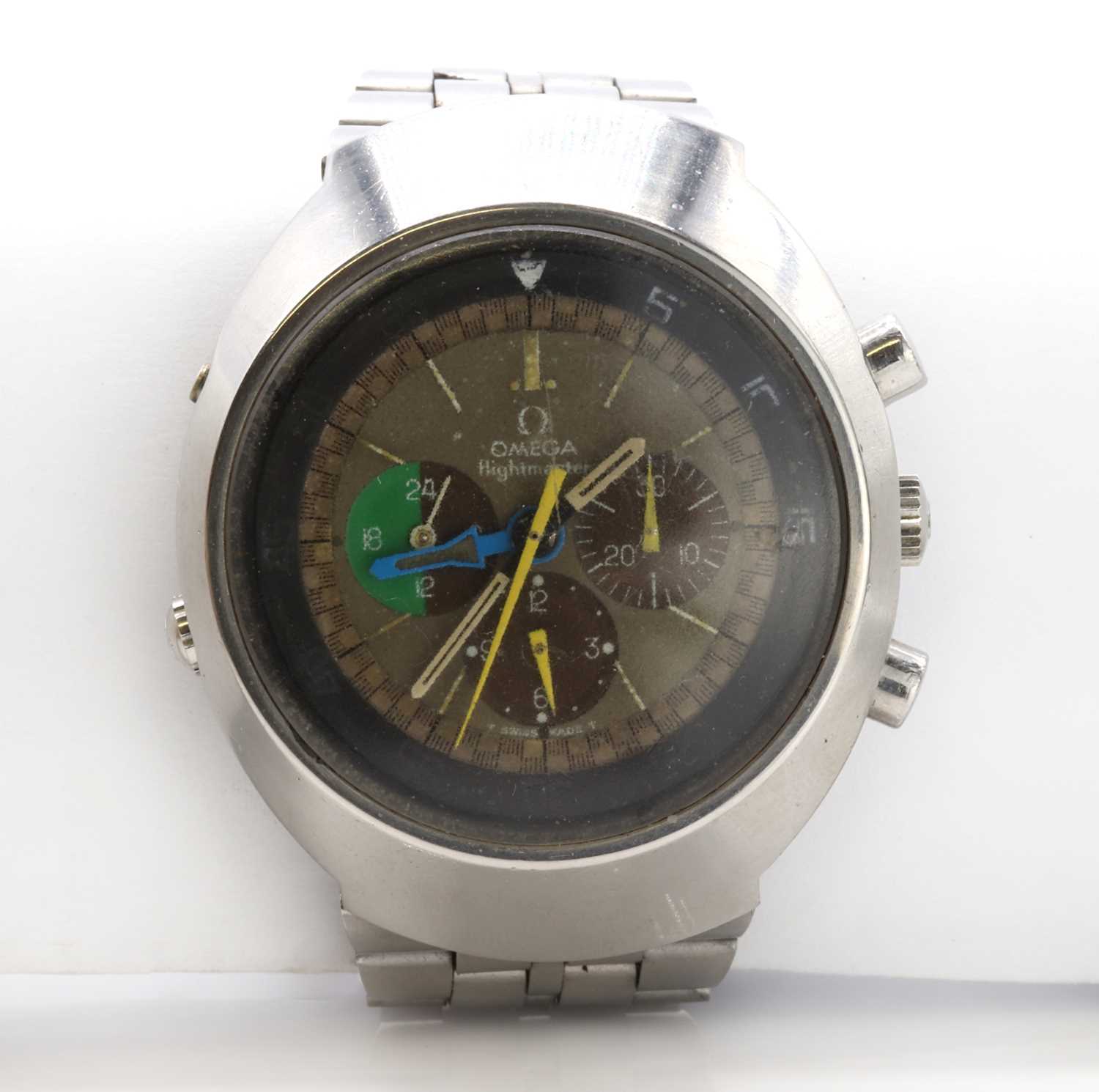 Lot 526 - A gentlemen's Omega Flightmaster chronograph